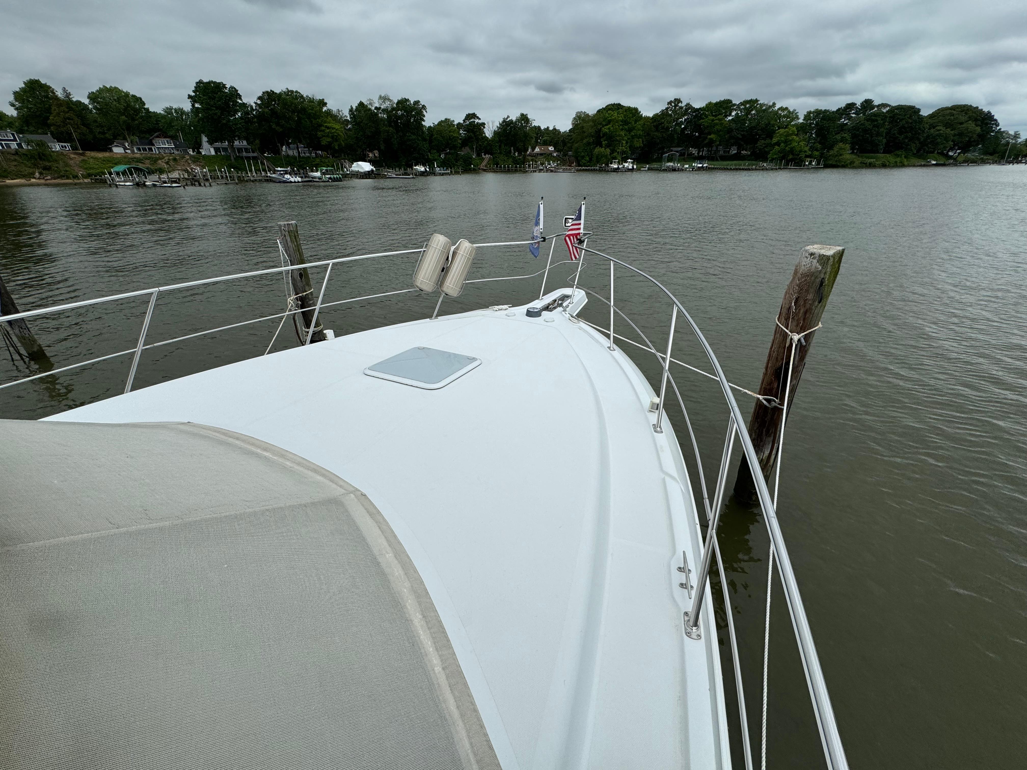 2000 Carver 356 Aft Cabin Motor Yacht Motor Yacht for sale - YachtWorld