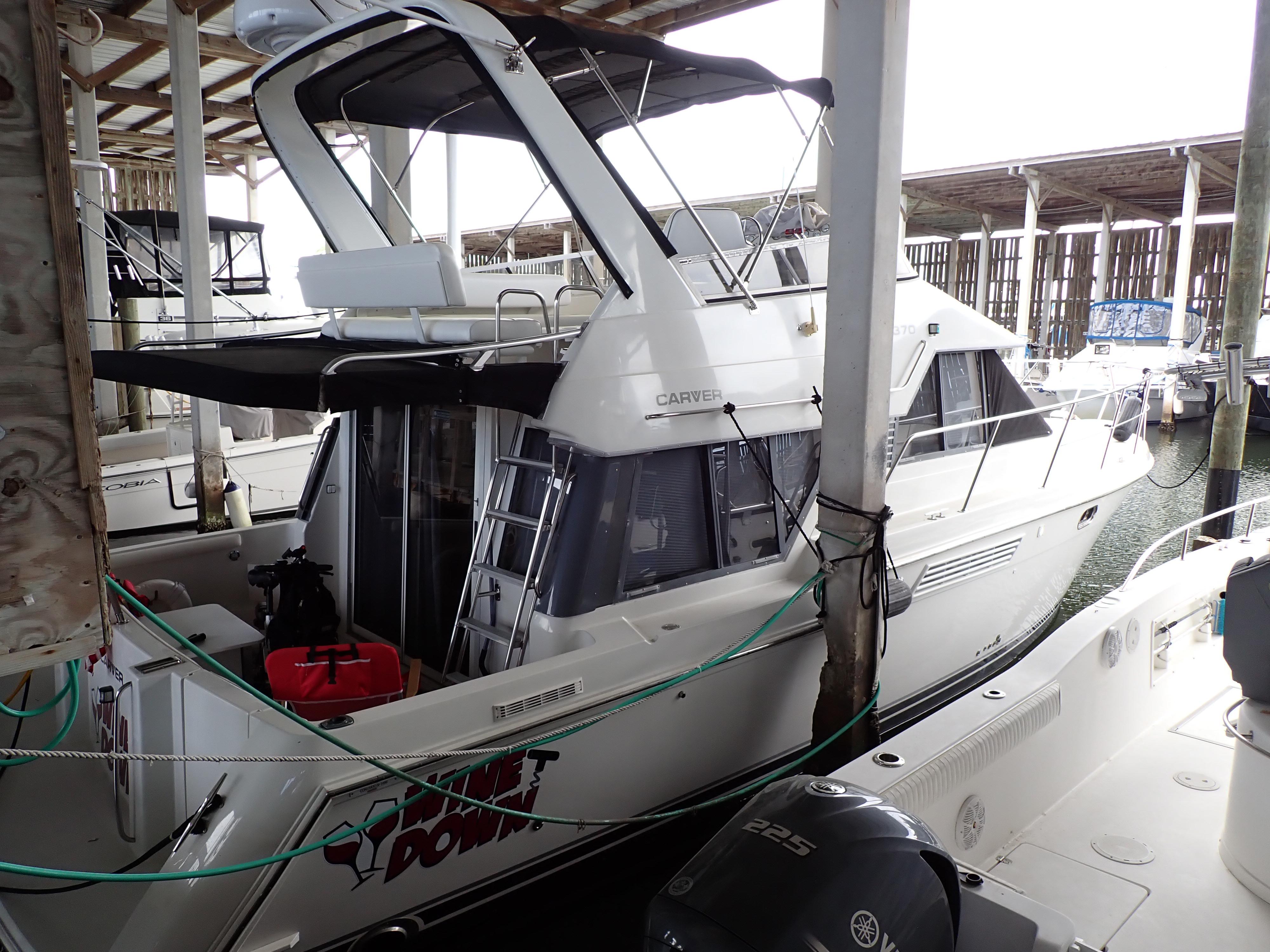 1996 Carver 370 Voyager Flybridge for sale - YachtWorld