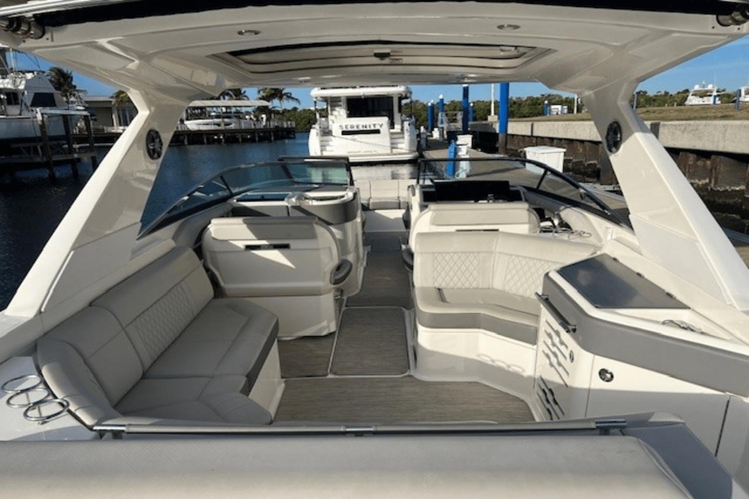 2020 Sea Ray SLX 310 OB Runabout for sale - YachtWorld