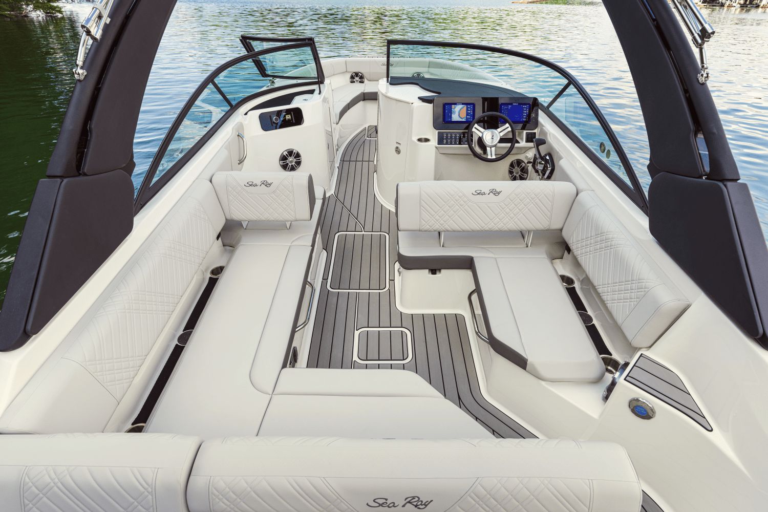2026 Sea Ray SDX 250 Outboard Runabout-Boot Kaufen - YachtWorld