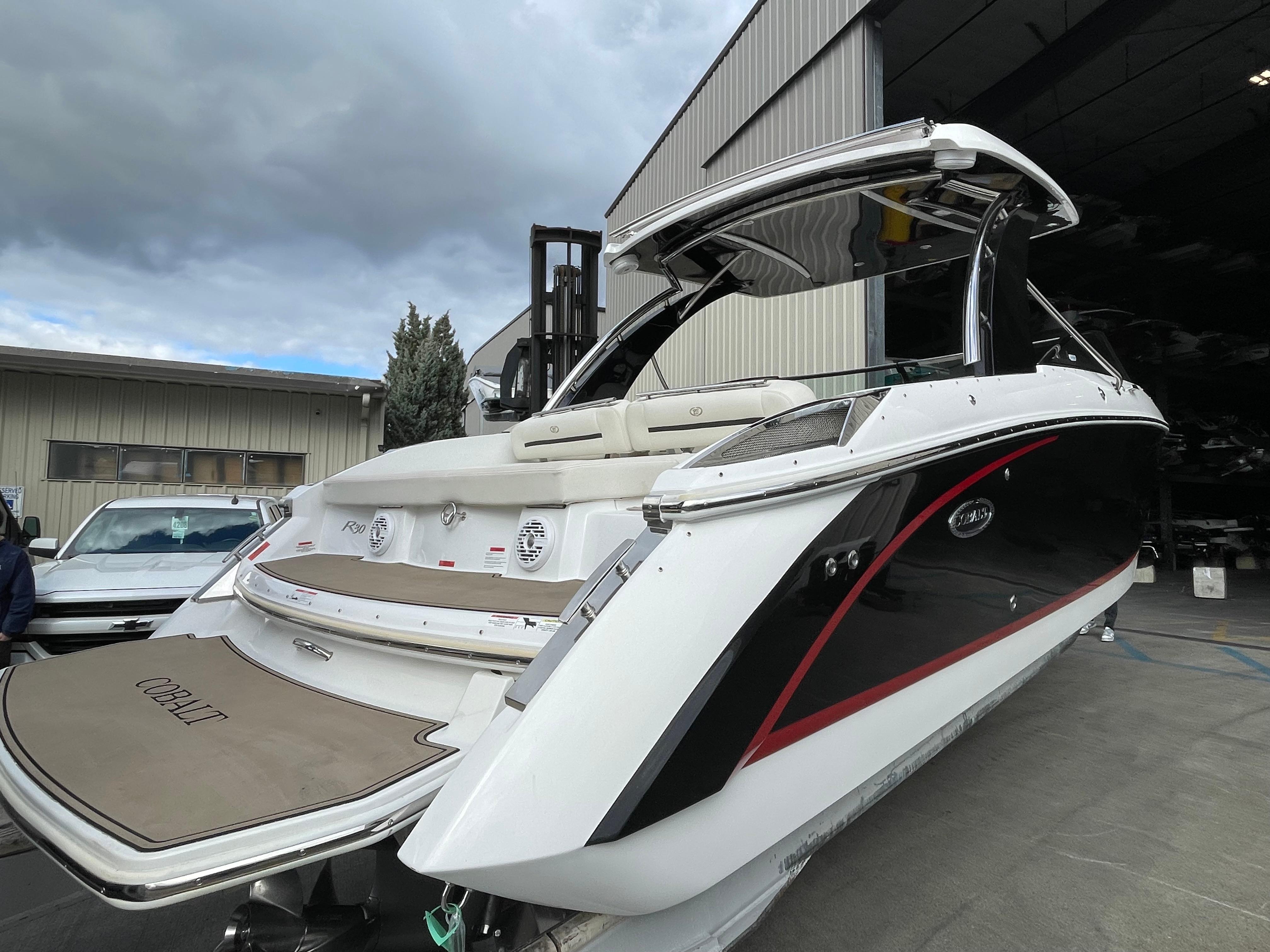 2017 Cobalt R30 Bowrider for sale - YachtWorld