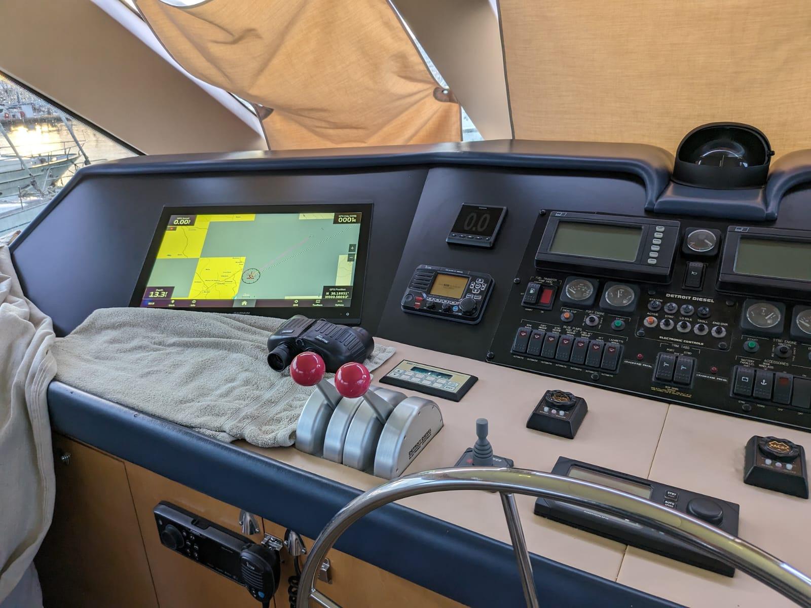 2001 Hatteras 70 Convertible Saltwater Fishing for sale - YachtWorld