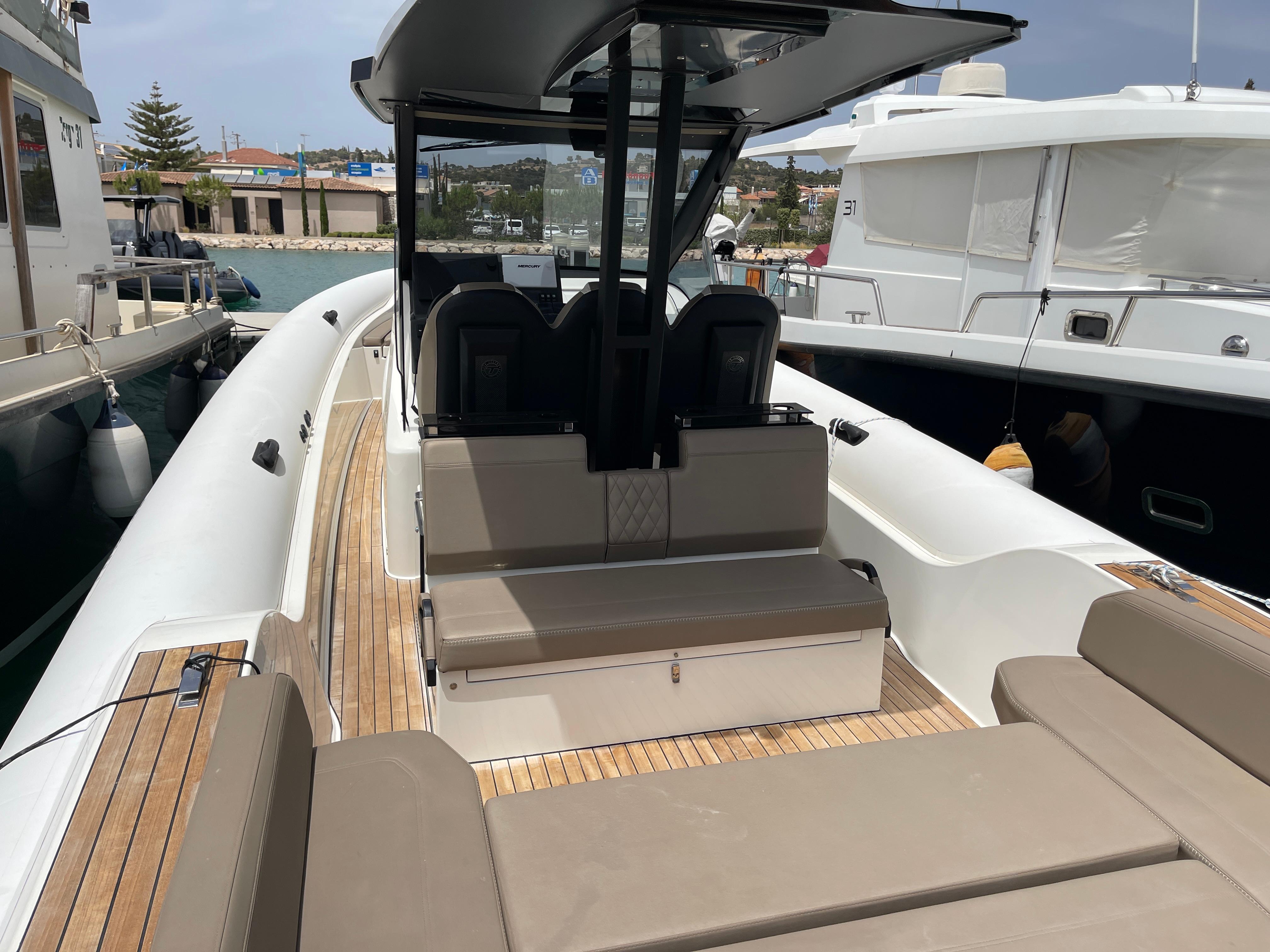 Technohull Explorer 40 | 12m | 2021 | Boats and Outboards