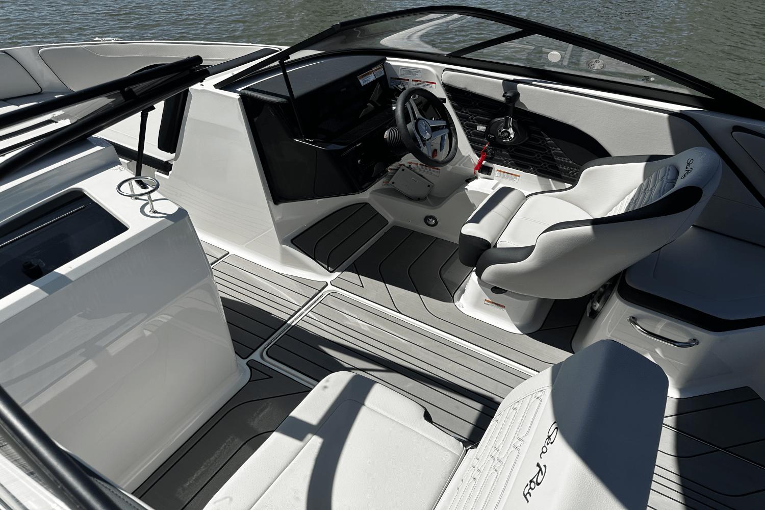 2024 Sea Ray SPX 210 Runabout for sale - YachtWorld