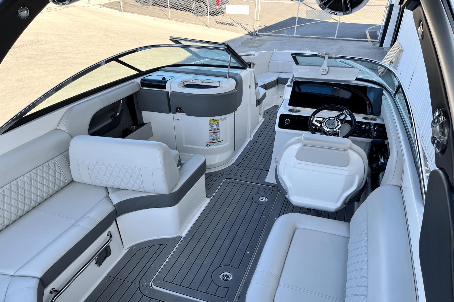 2021 Sea Ray 250 SLX Runabout for sale - YachtWorld