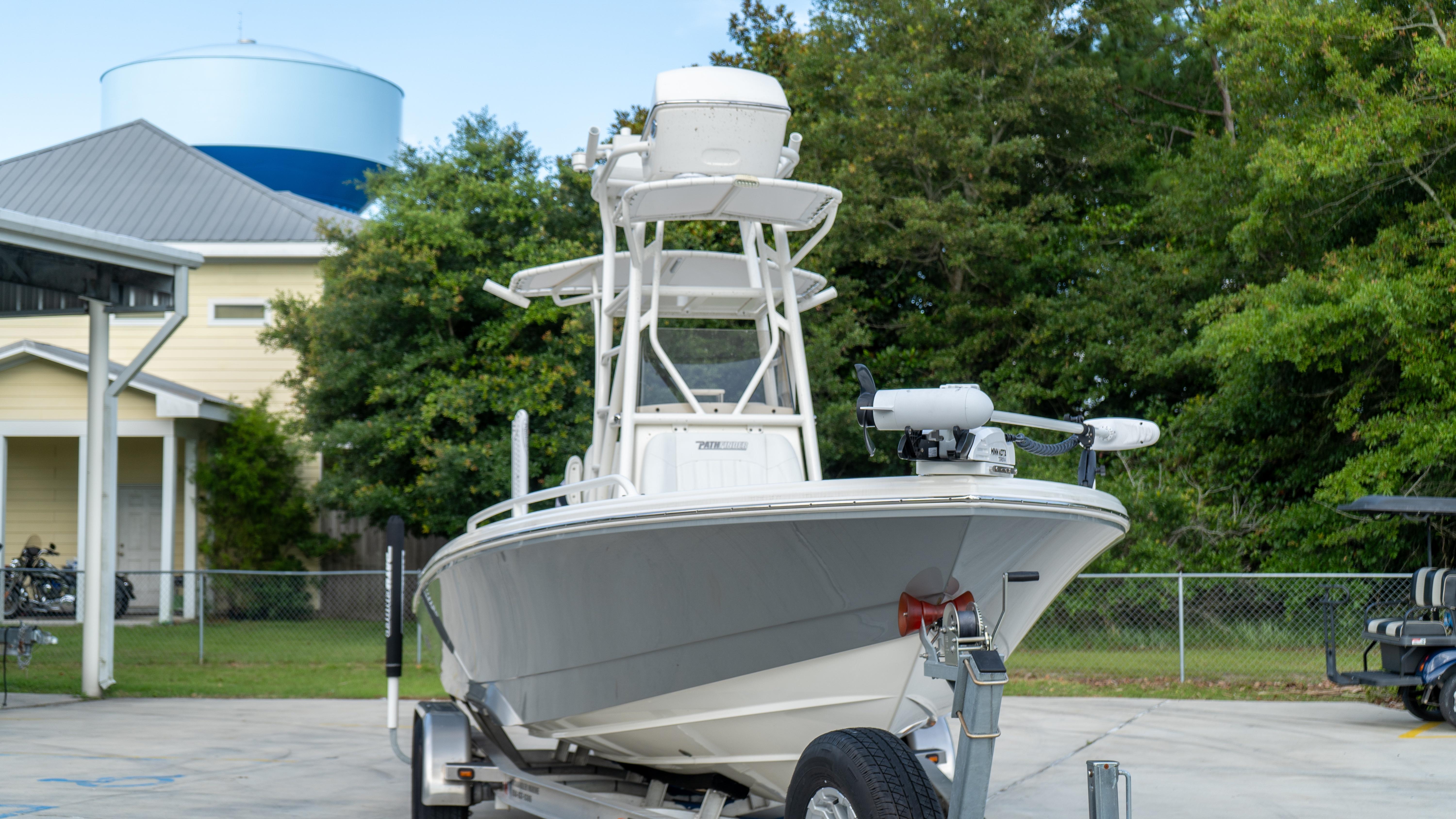 2023 Pathfinder 2600 TRS Barcos de consola central en venta - YachtWorld