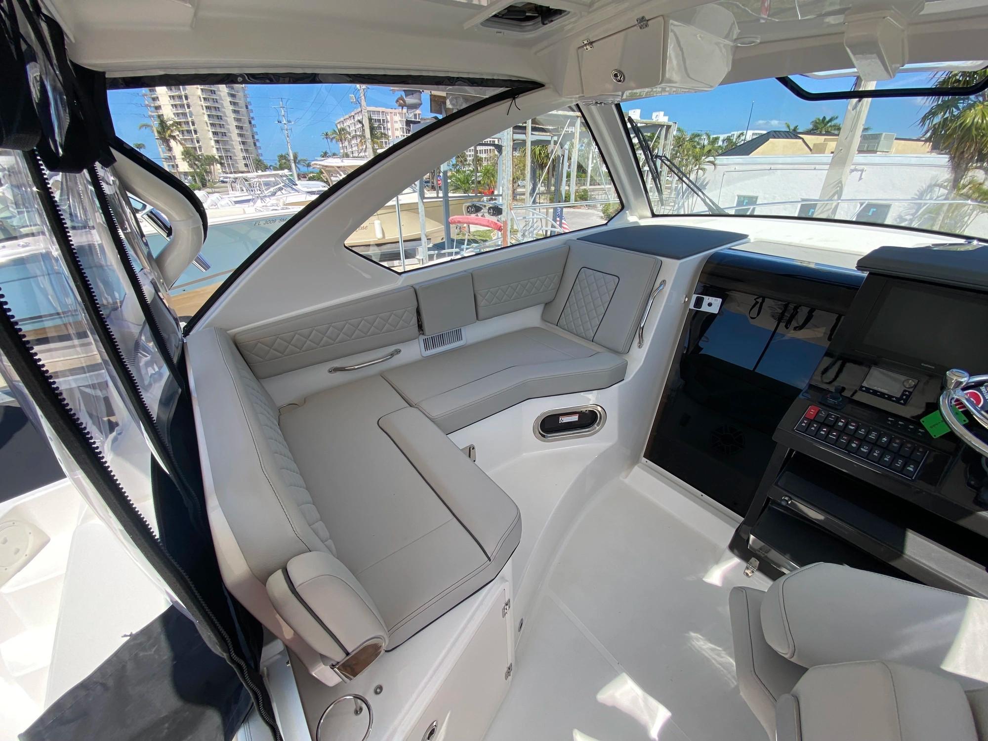 2024 Pursuit OS 355 Cruiser for sale - YachtWorld