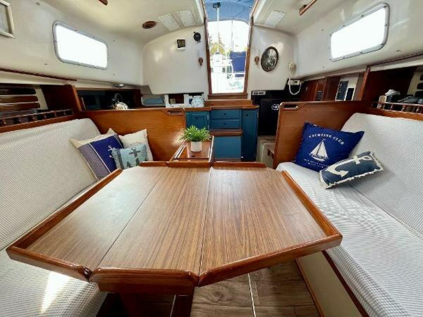 1980 Bayfield 32C Cutter for sale - YachtWorld