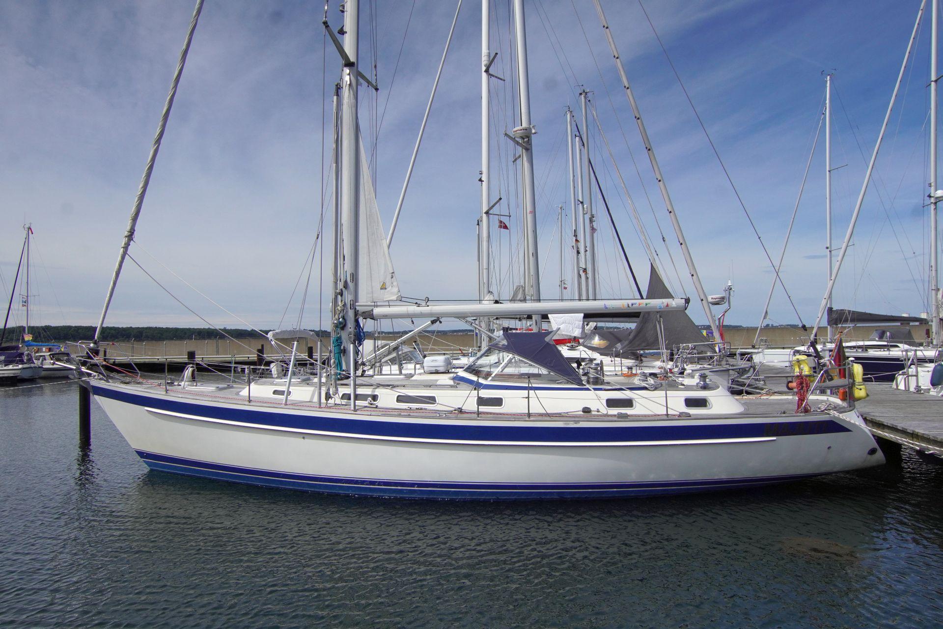 1997 Hallberg-Rassy 46 Center Cockpit Segelboote Kaufen - YachtWorld