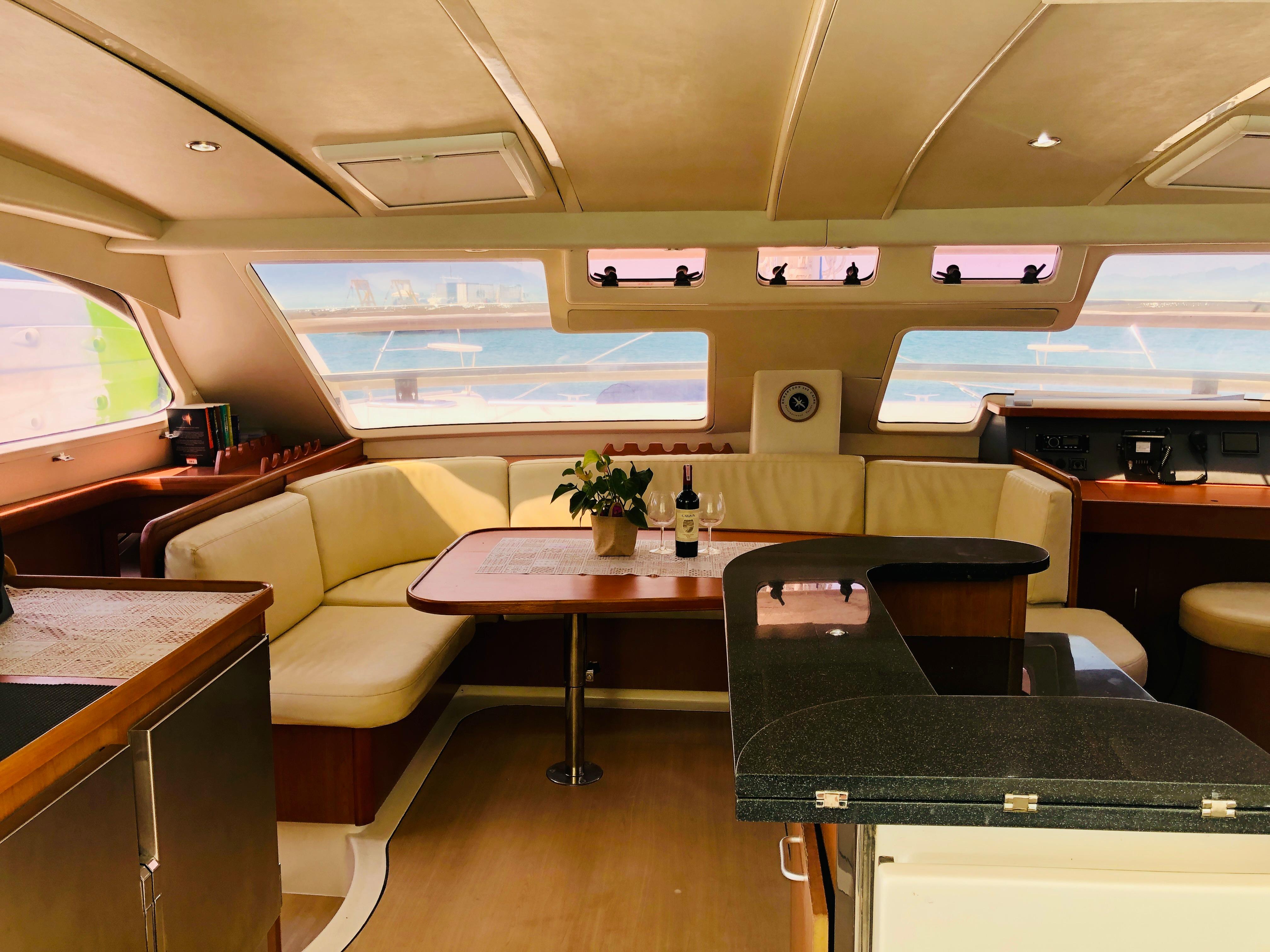 2010 Leopard 46 Multi-Hull for sale - YachtWorld