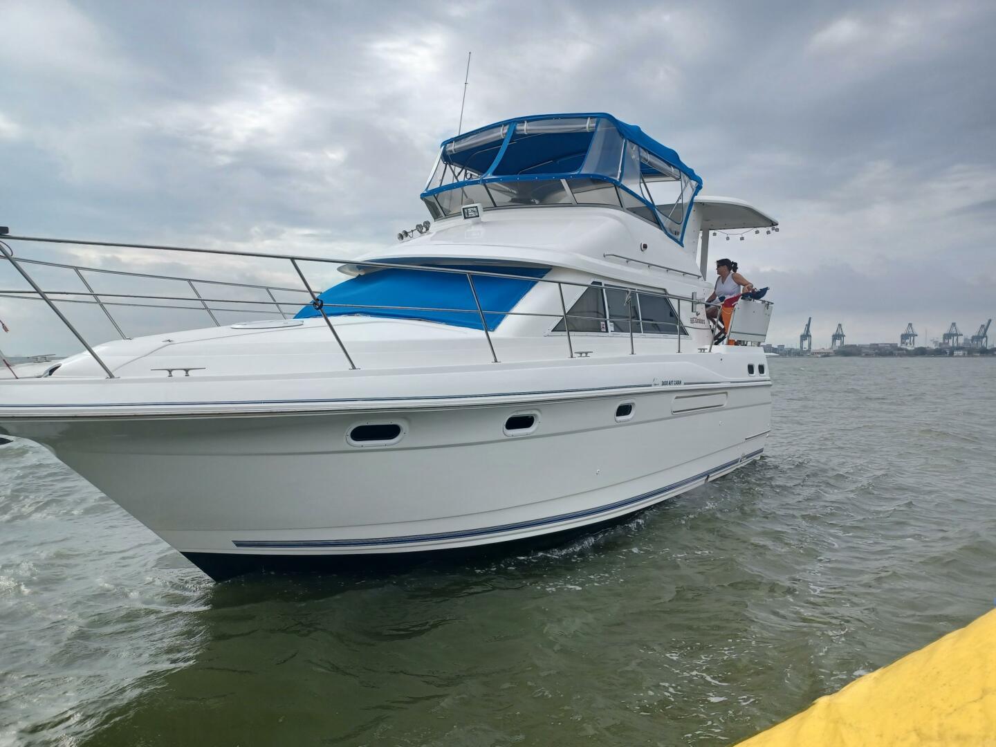 1996 Cruisers 36 Aft Cabin Motor Yachts for sale - YachtWorld