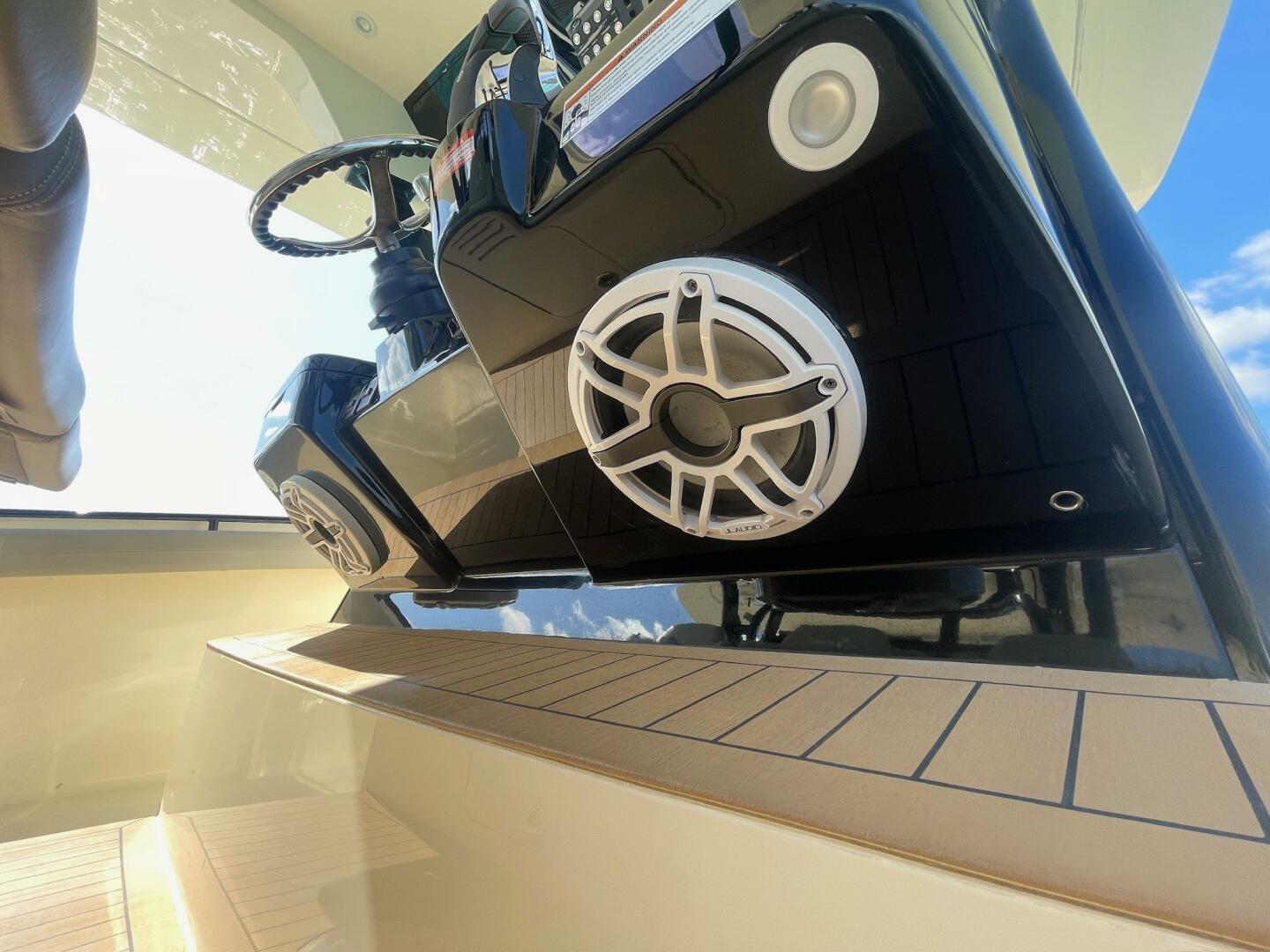 2020 Scout 380 LXF Center Console Center Console for sale - YachtWorld