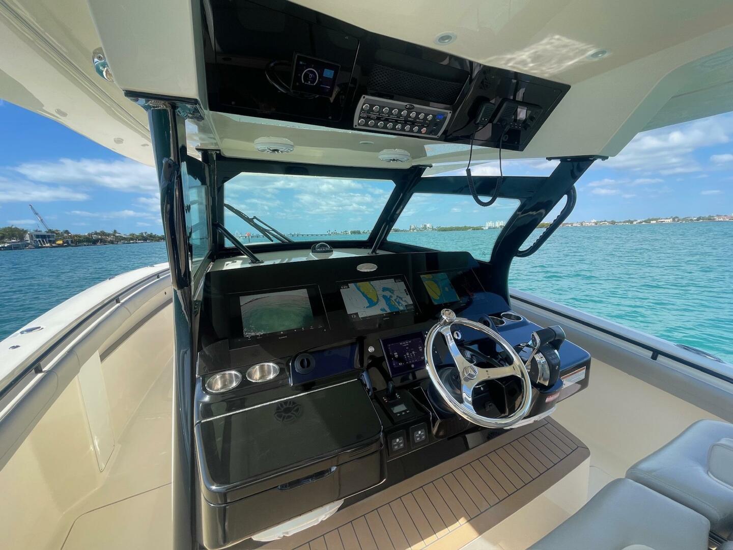 2020 Scout 380 LXF Center Console Center Console for sale - YachtWorld