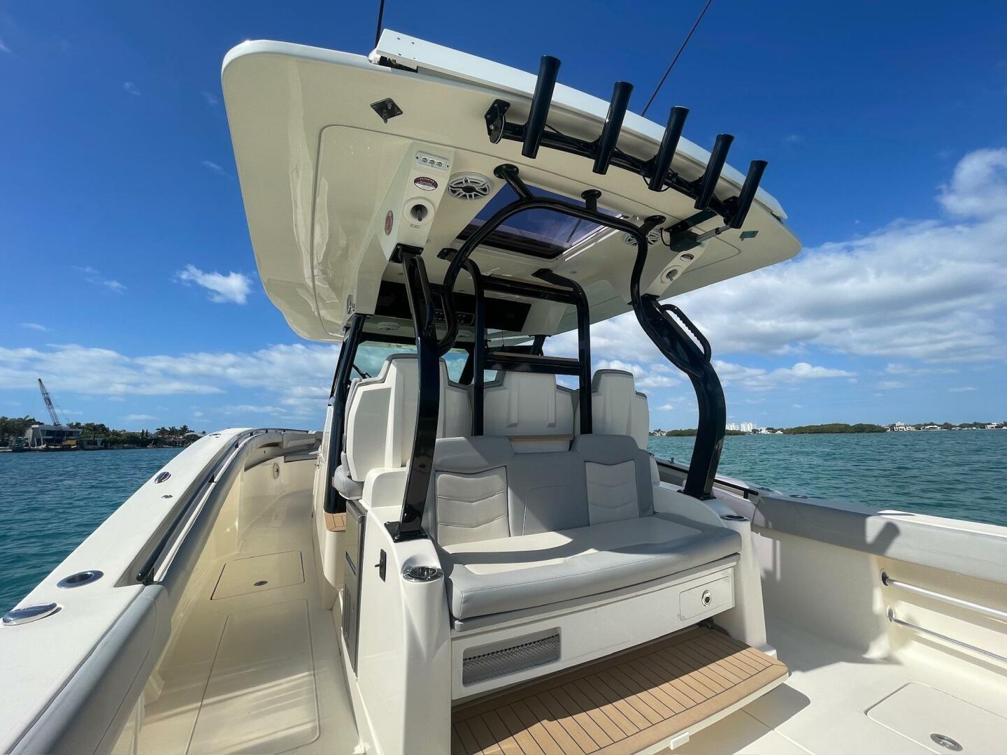 2020 Scout 380 LXF Center Console Center Console for sale - YachtWorld