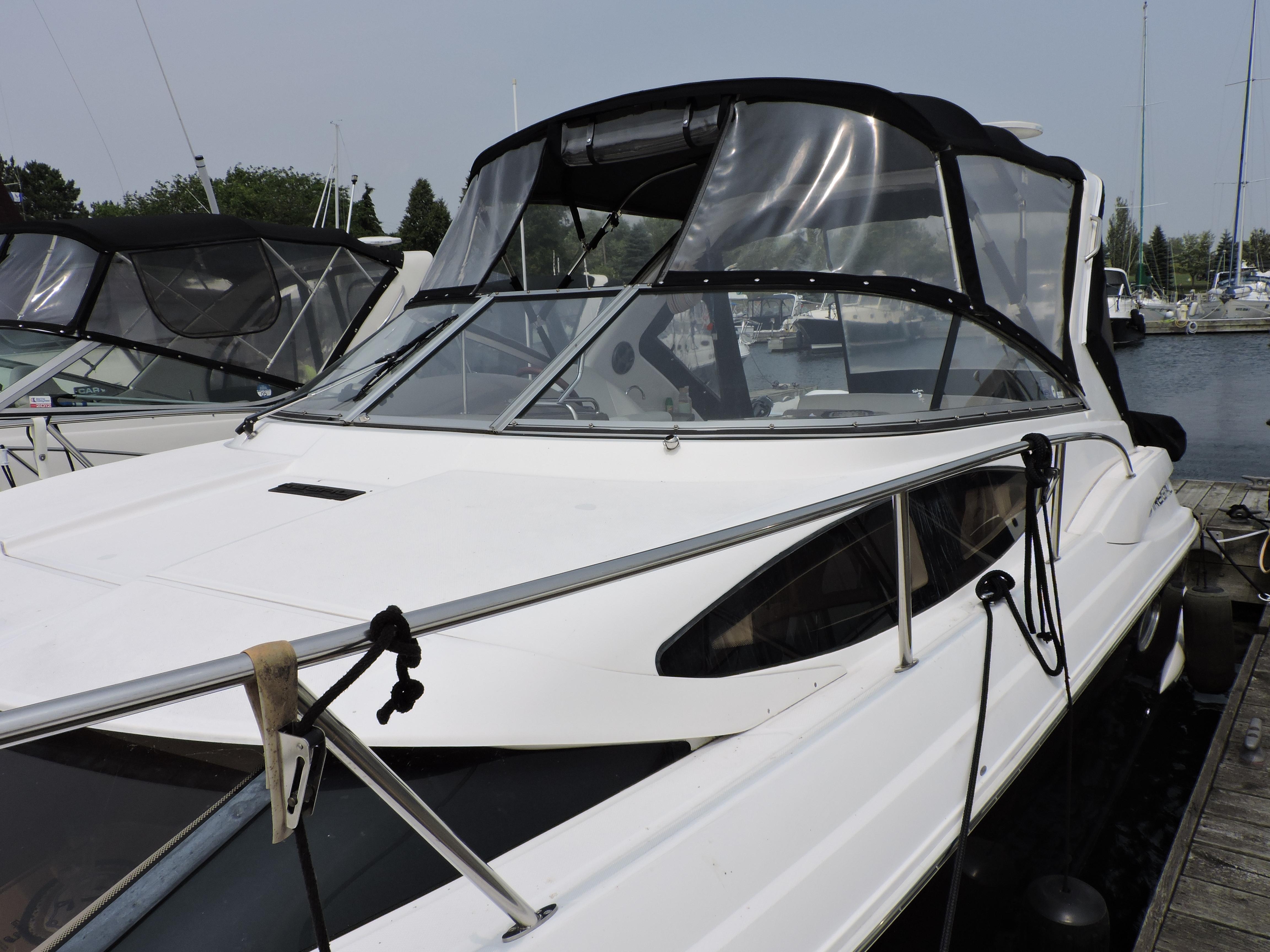 2011 Regal 3060 Window Express Bateaux de plaisance à vendre - YachtWorld