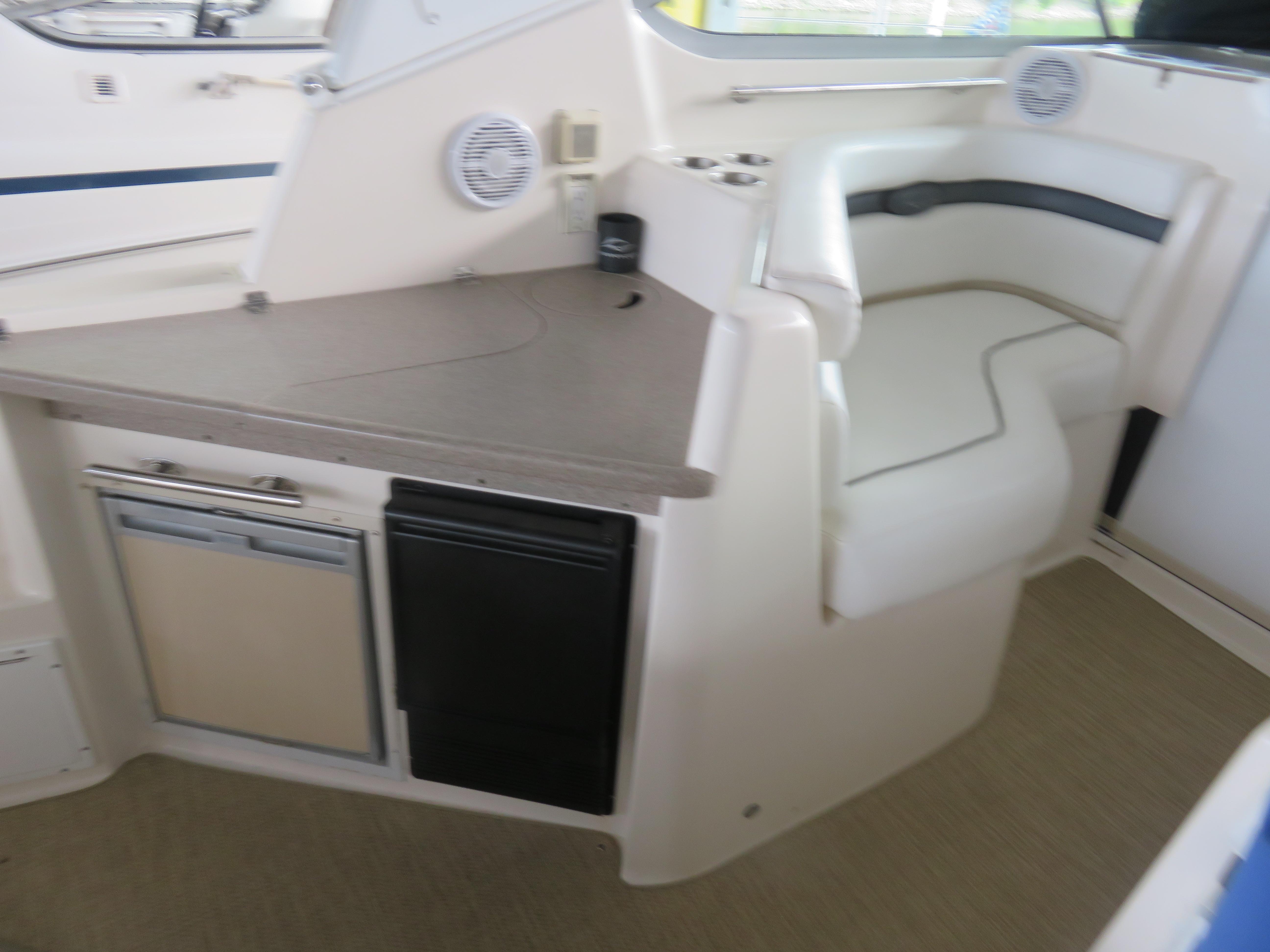 2008 Rinker 330 Express Cruiser Ski and Wakeboard for sale - YachtWorld