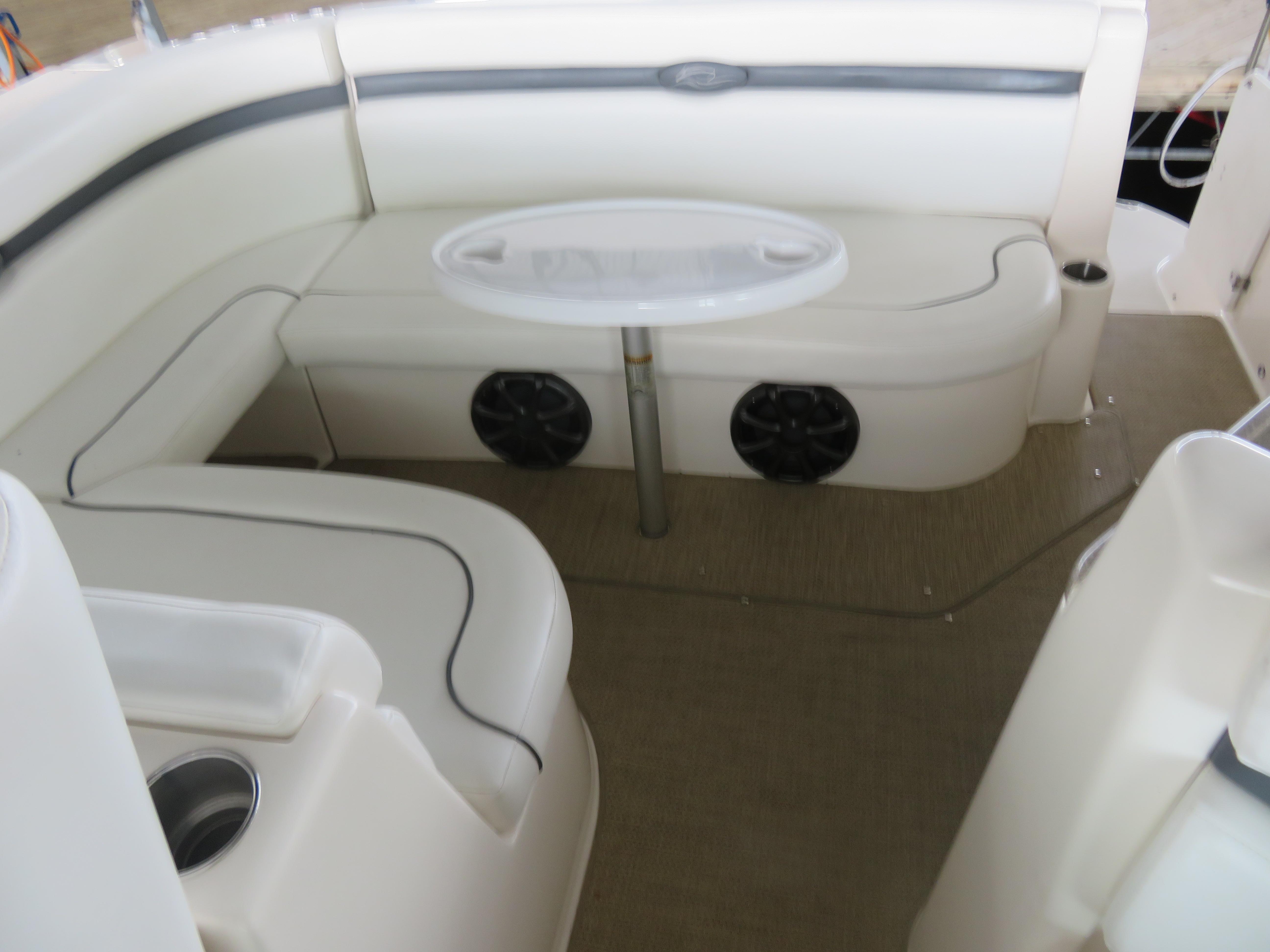 2008 Rinker 330 Express Cruiser Ski and Wakeboard for sale - YachtWorld