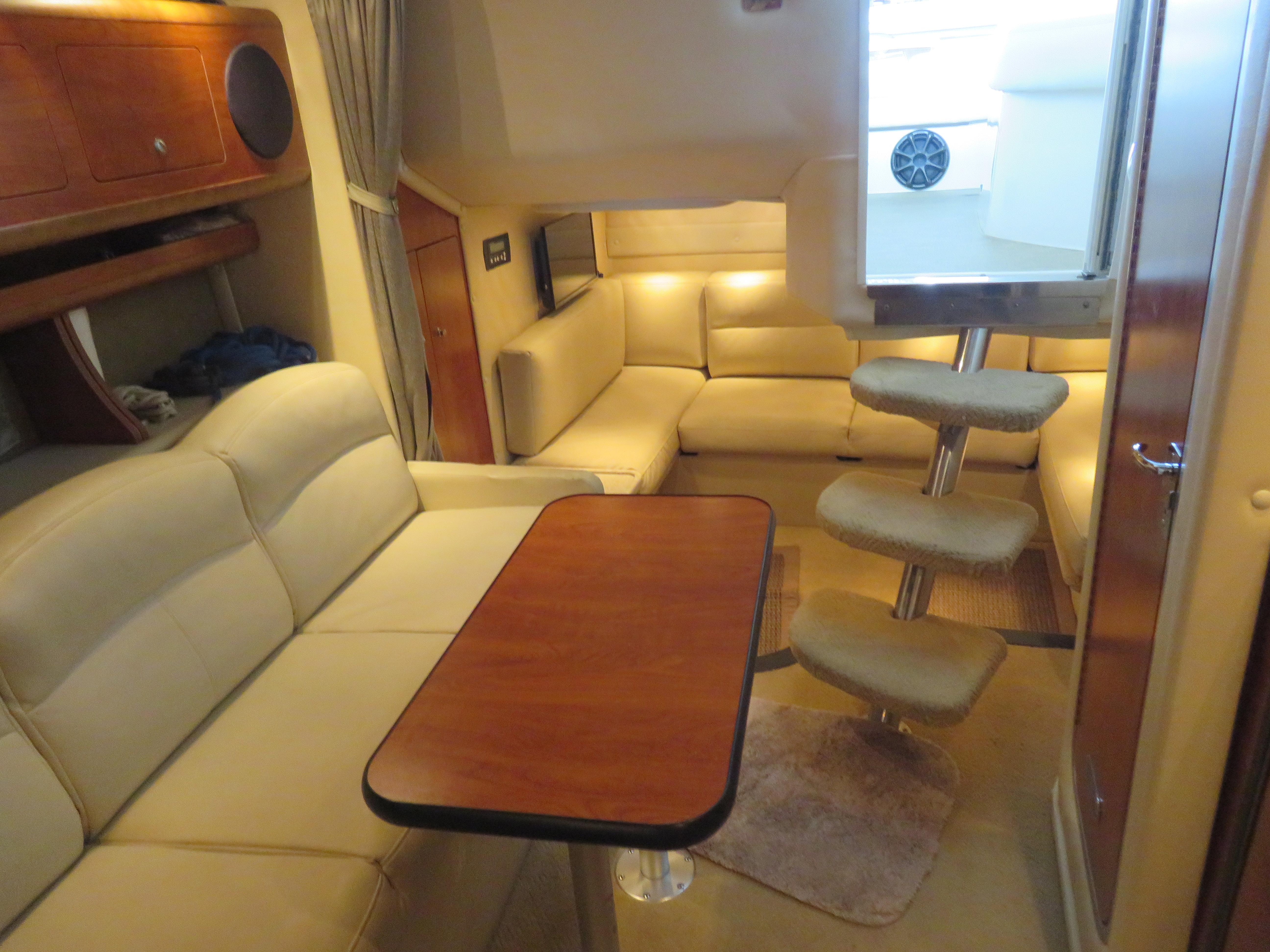 2008 Rinker 330 Express Cruiser Ski and Wakeboard for sale - YachtWorld