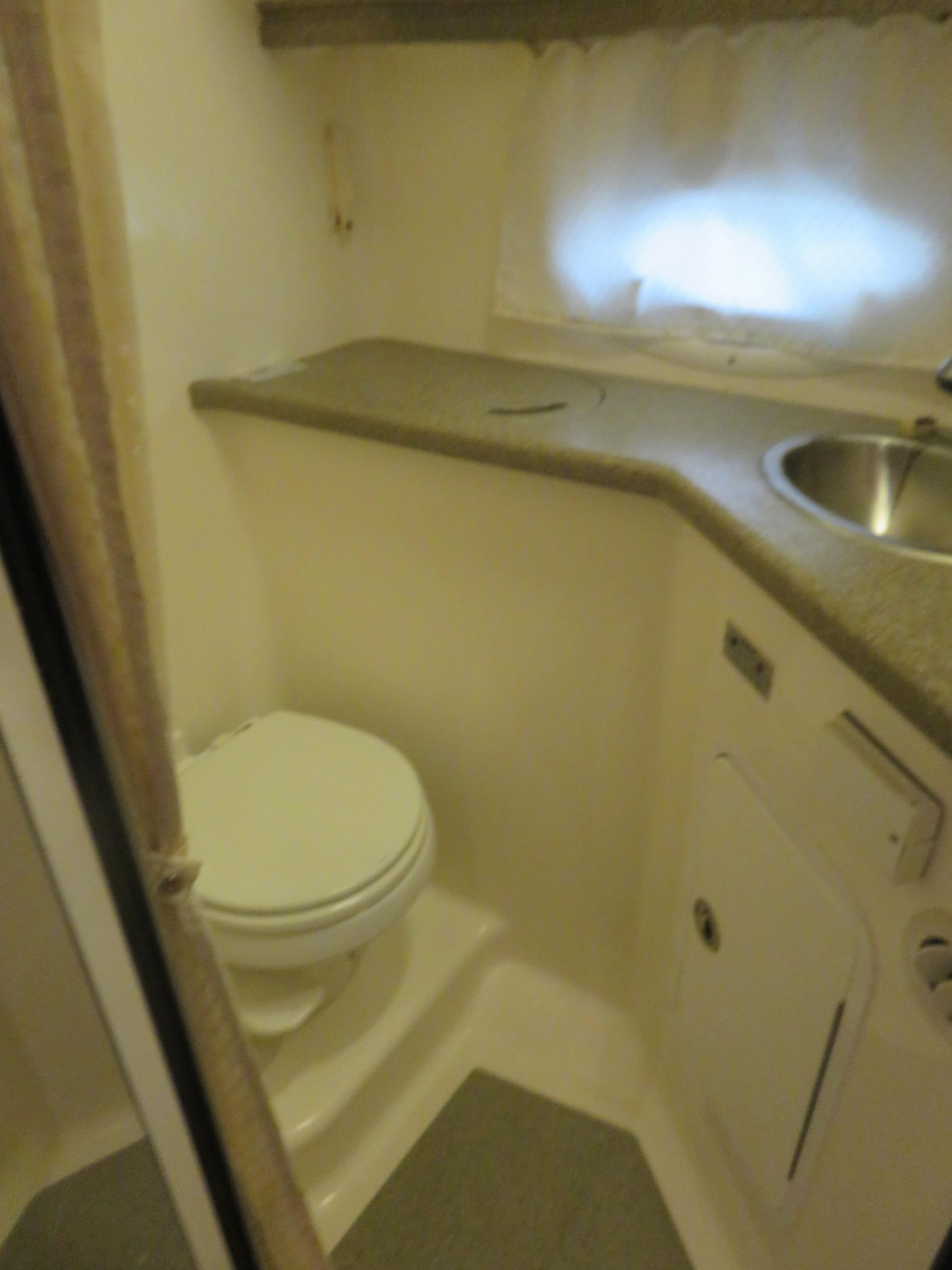 2008 Rinker 330 Express Cruiser Ski and Wakeboard for sale - YachtWorld