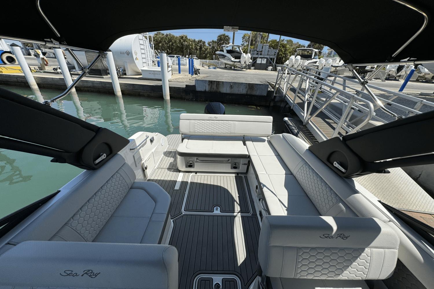 2024 Sea Ray 250 SDX Outboard Unspecified for sale - YachtWorld