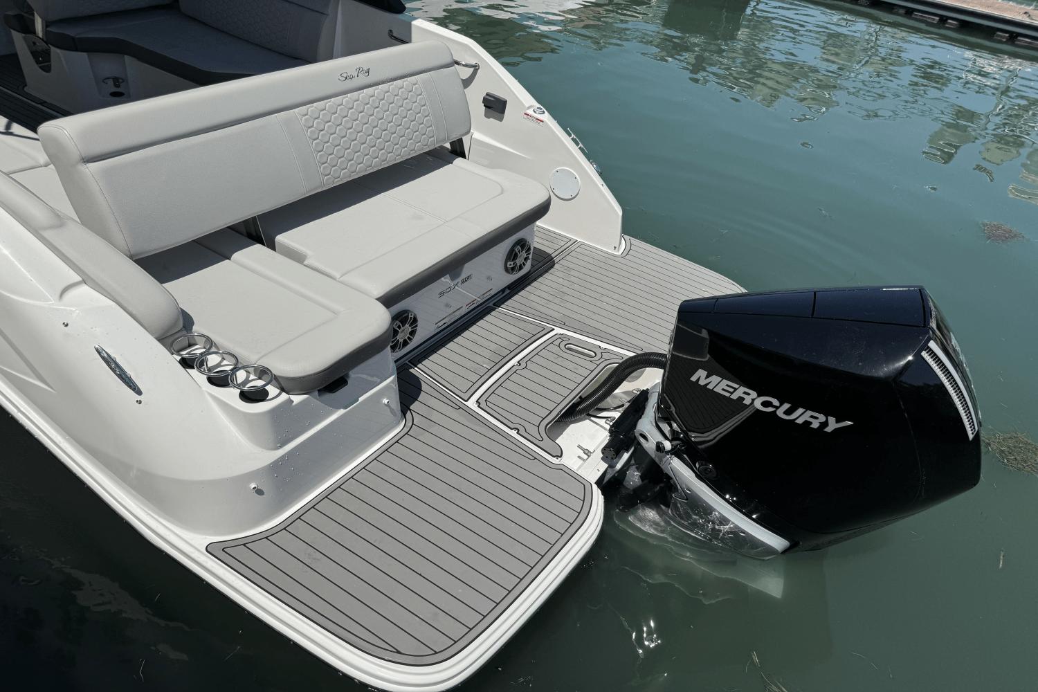 2024 Sea Ray 250 SDX Outboard Unspecified for sale - YachtWorld
