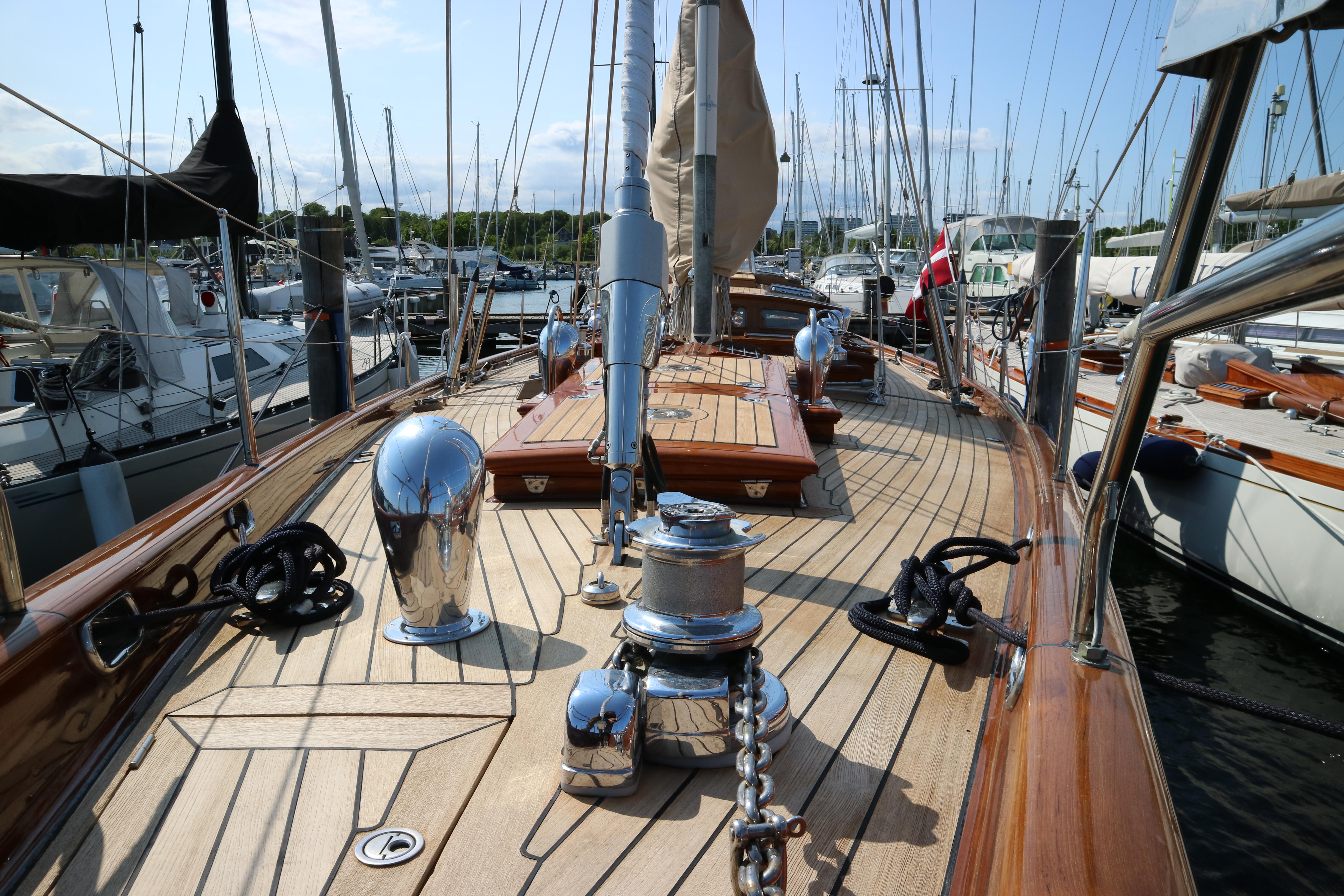 1998 Hoek Truly Classic 56 Sloop for sale - YachtWorld