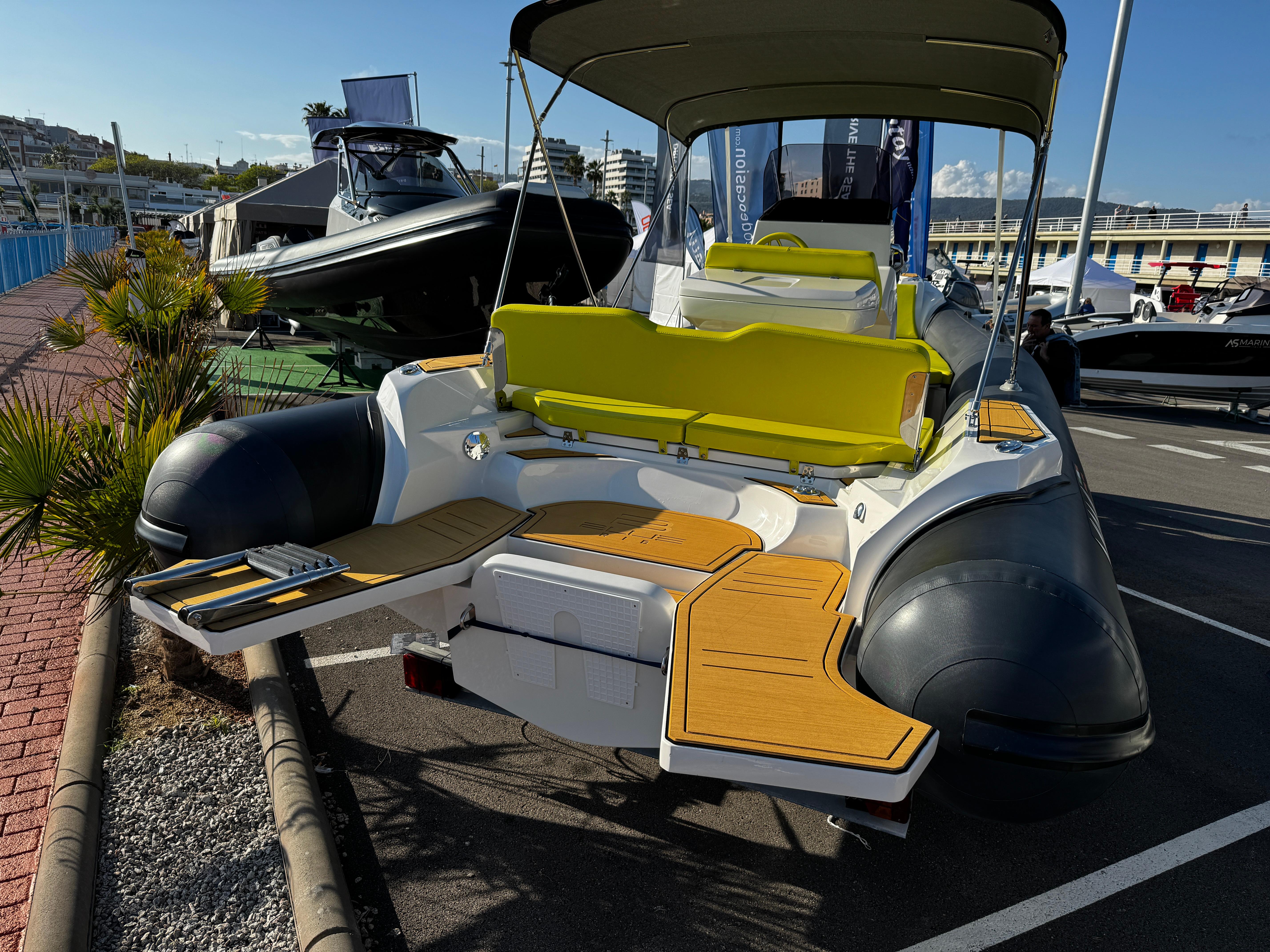 New 2025 Blue RIB Miami 23 - Barcelona | TopBoats