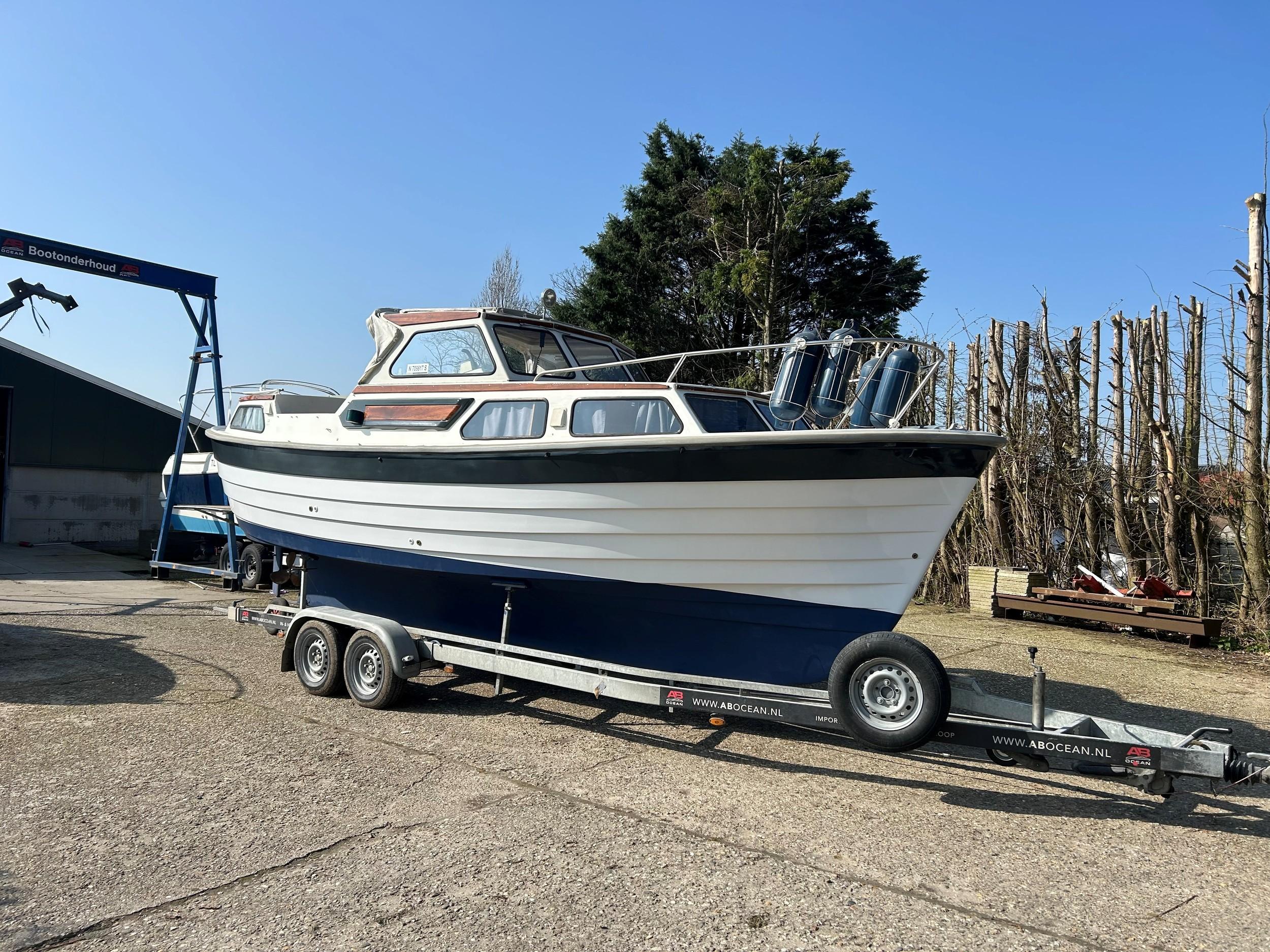 Used 1979 Saga 27 AC | TopBoats