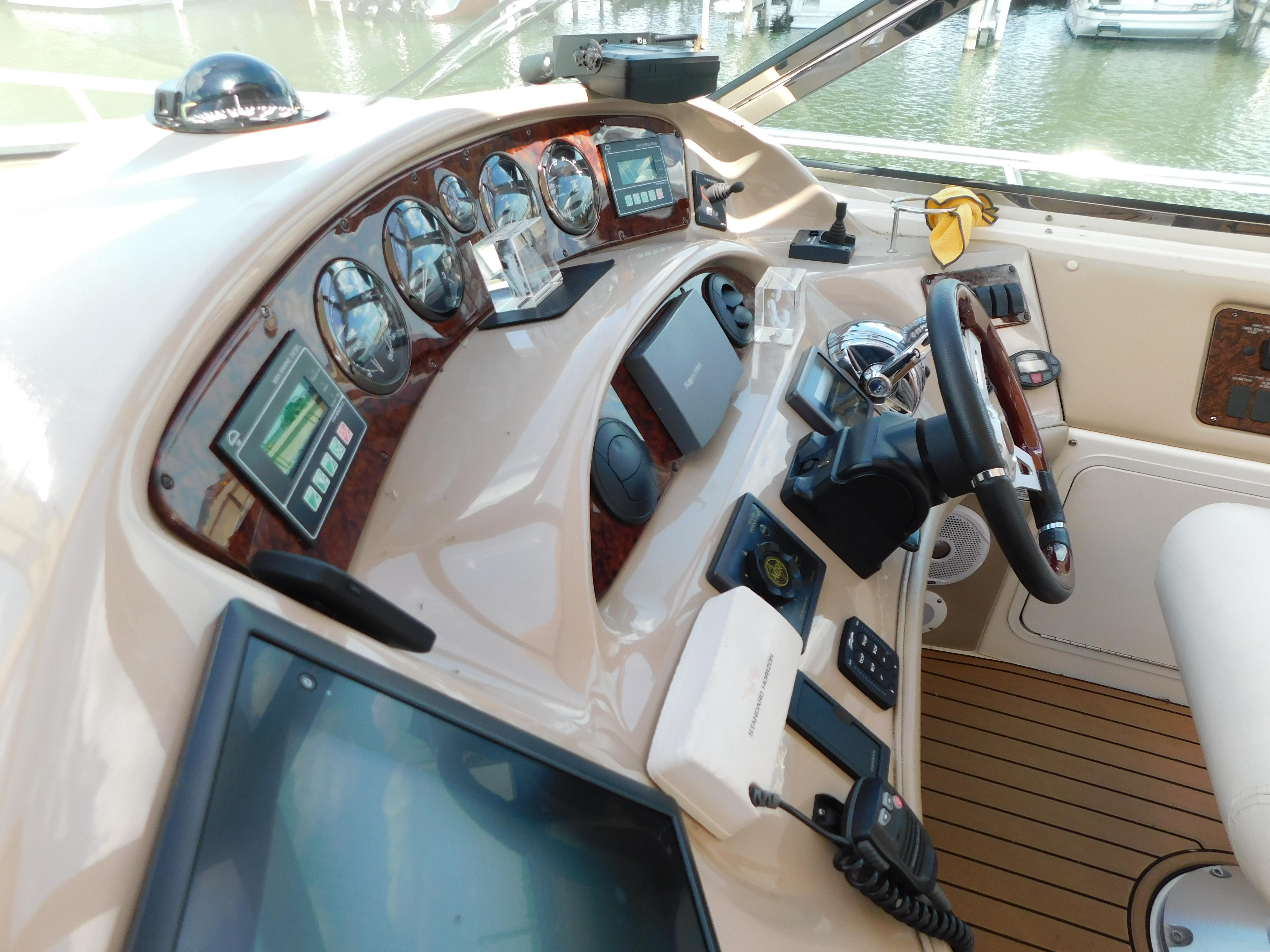 2004 Sea Ray 600 Sun Sport Motor Yachts for sale - YachtWorld