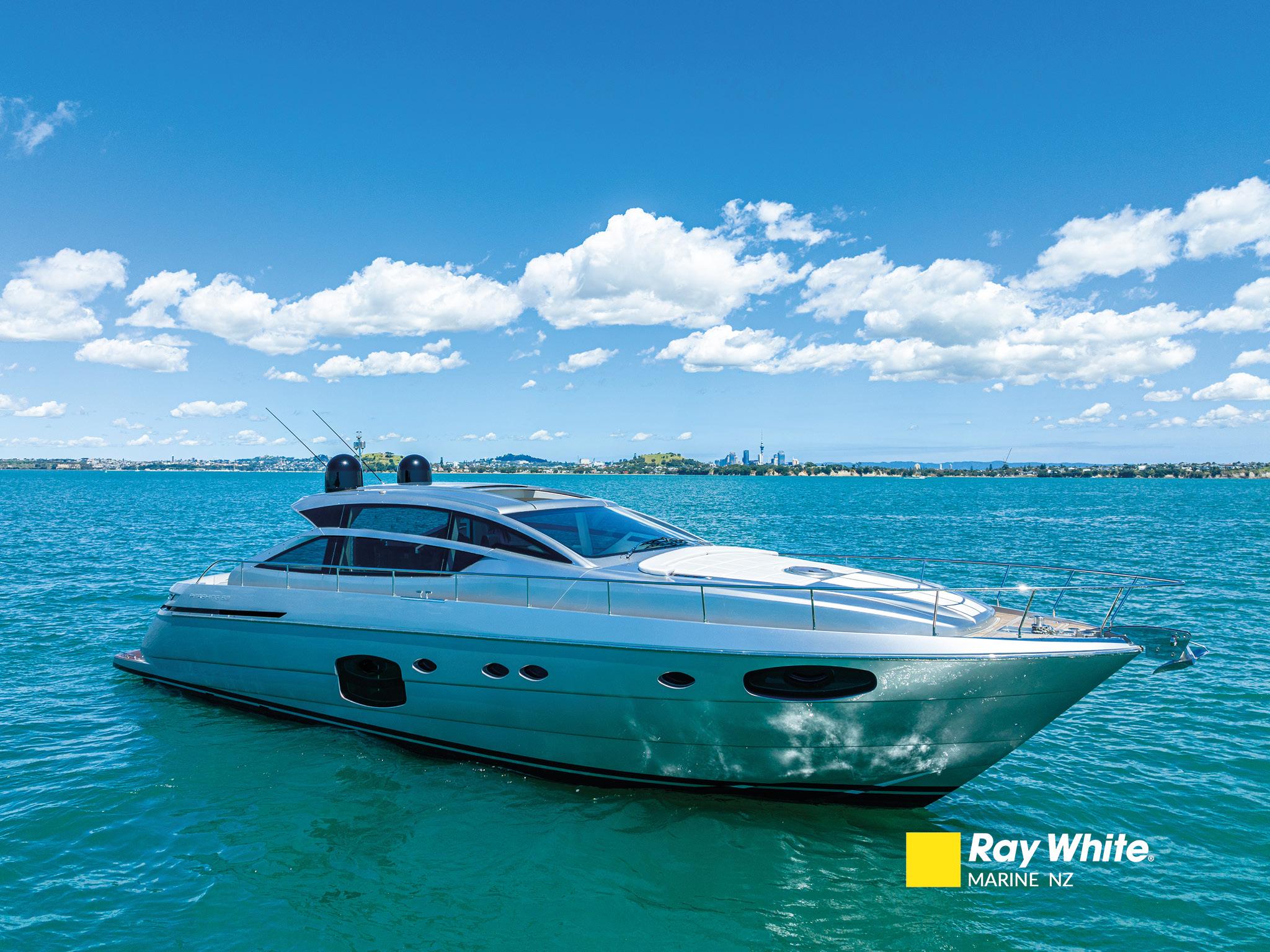 2016 Pershing 62 Sports Cruiser for sale - YachtWorld