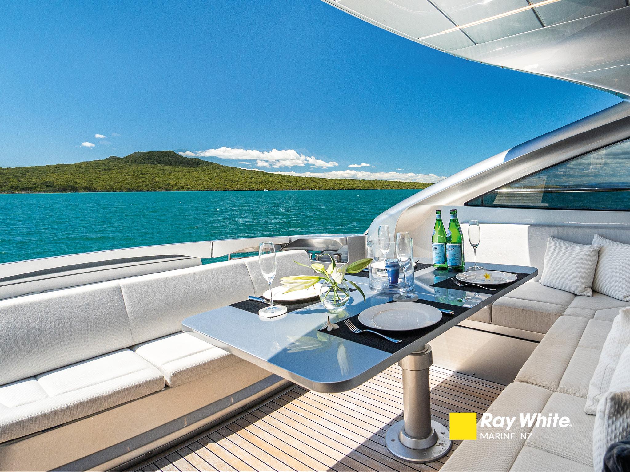 2016 Pershing 62 Sports Cruiser for sale - YachtWorld