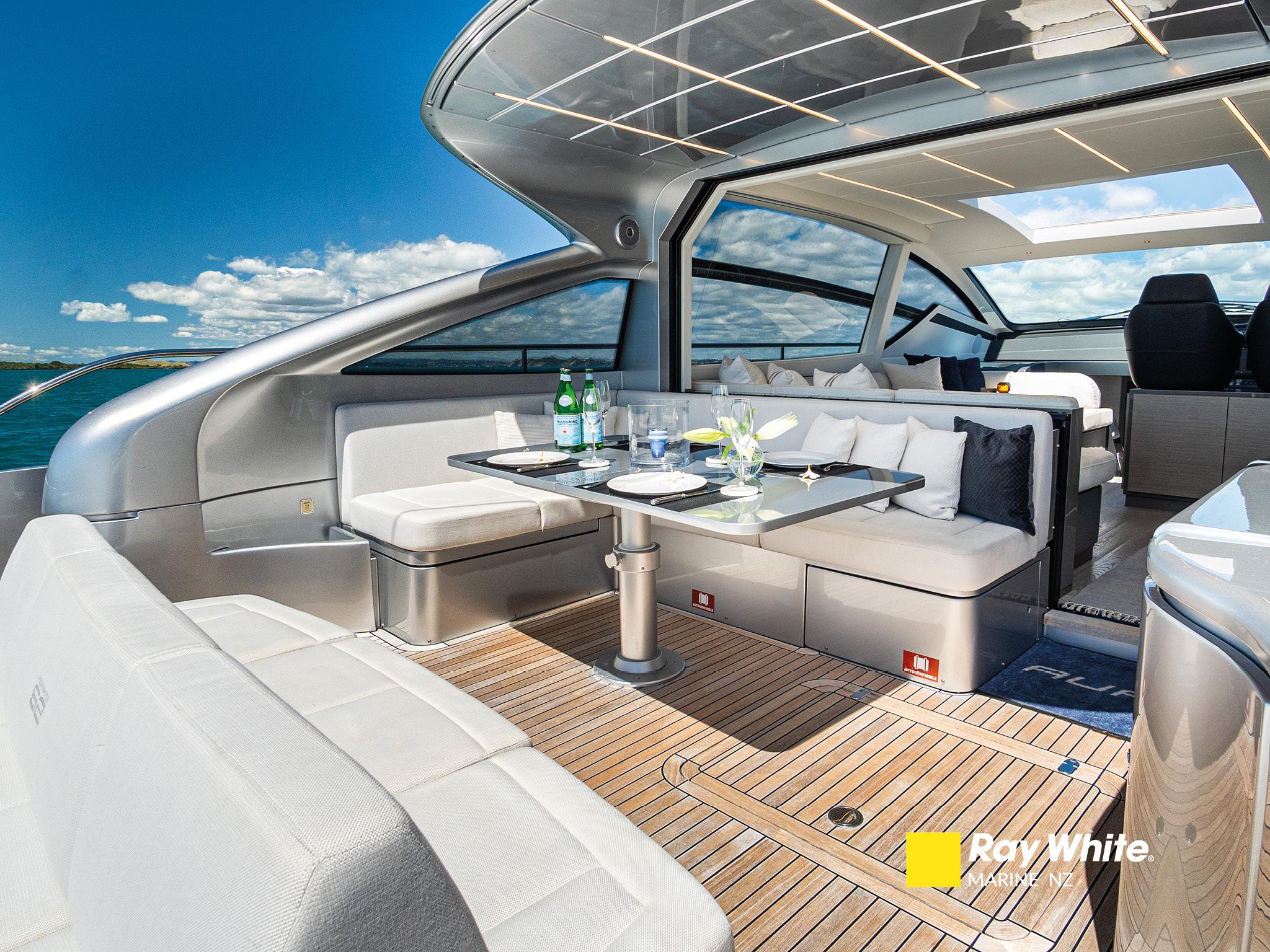 2016 Pershing 62 Sports Cruiser for sale - YachtWorld