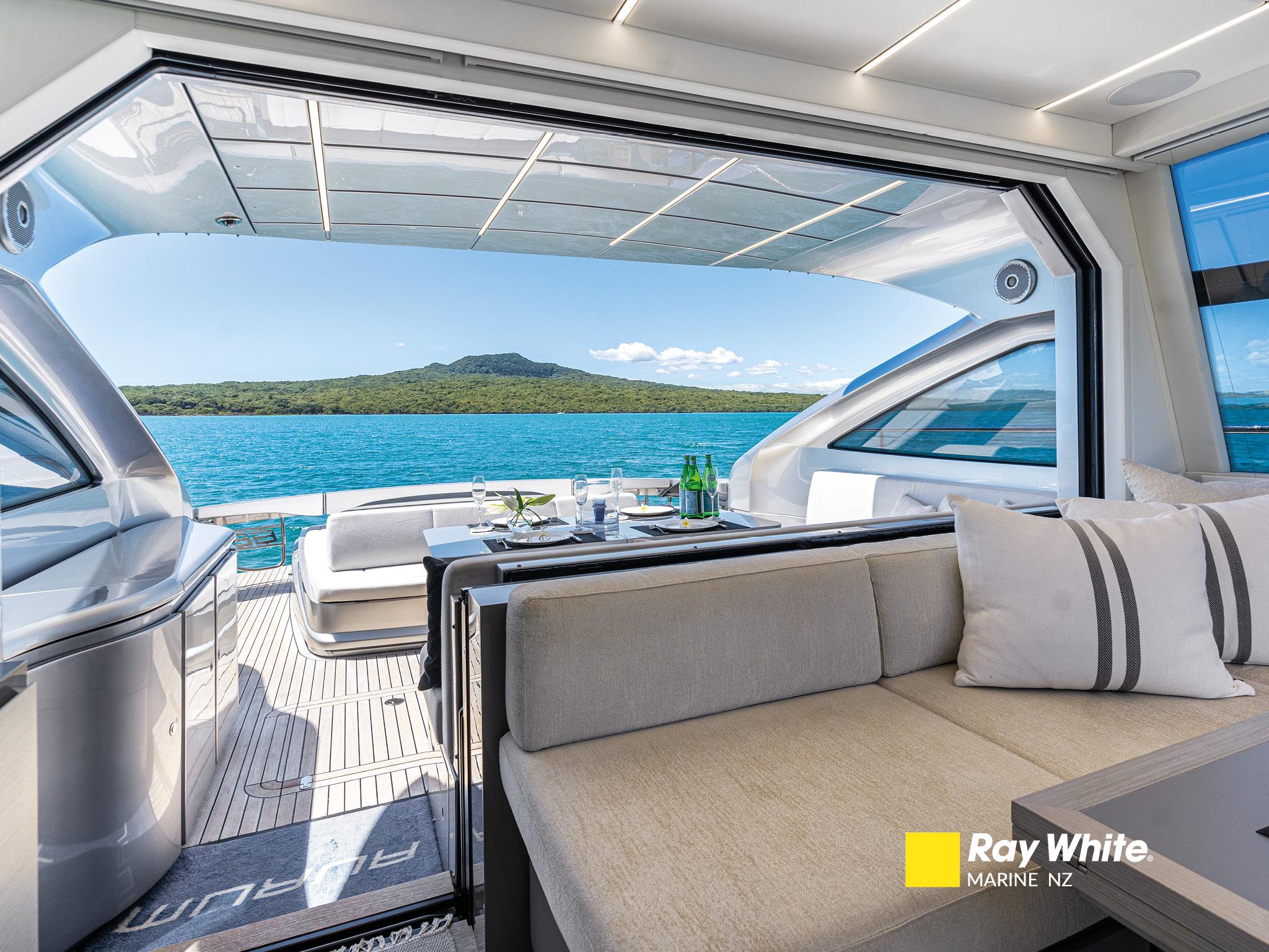 2016 Pershing 62 Sports Cruiser for sale - YachtWorld