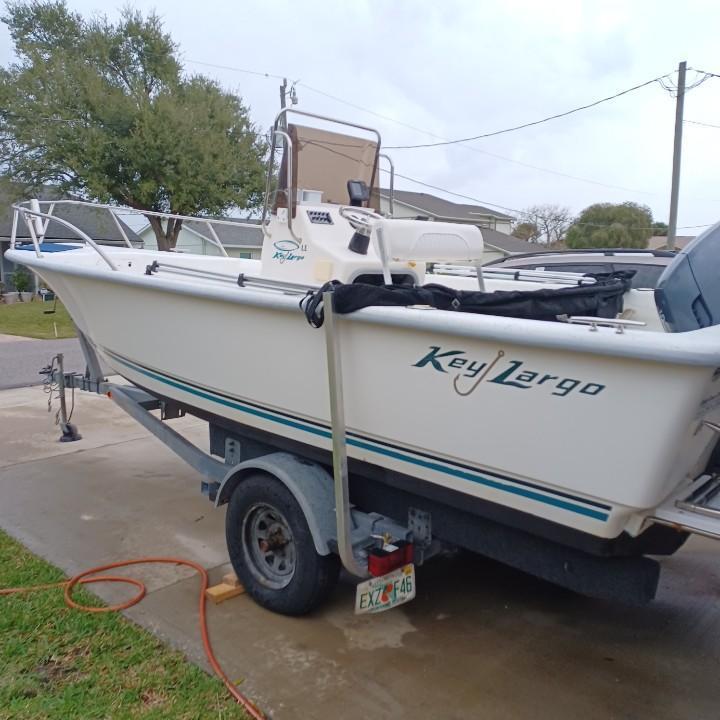 2011 Key Largo 20' Center Console Bateaux à console centrale à vendre ...