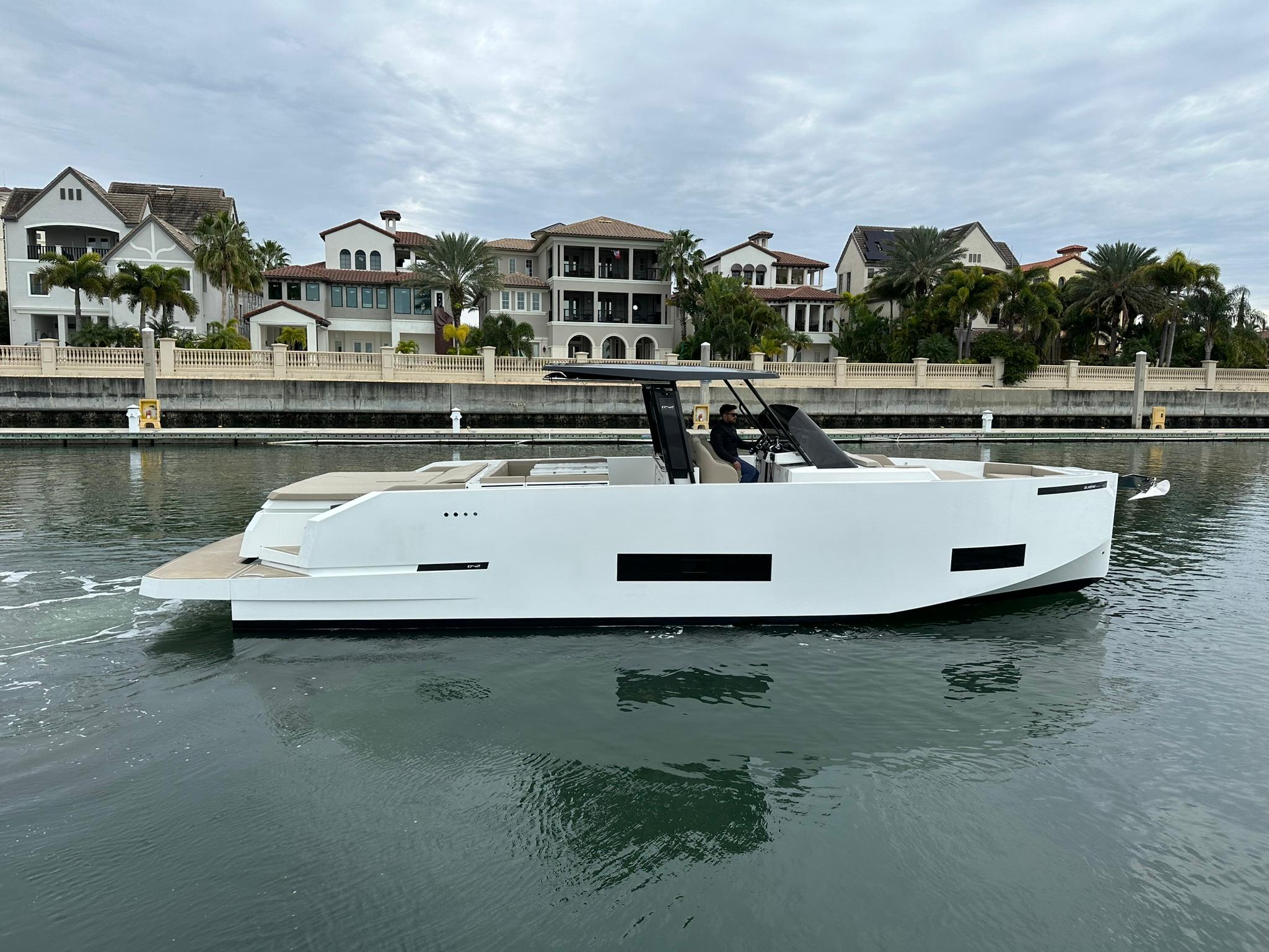 New De Antonio Yachts D42 Open in Florida - iNautia