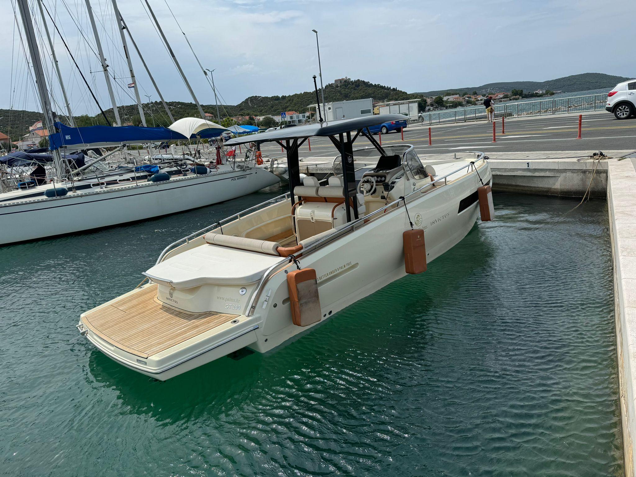 Invictus GT 280 Tweedehands - iNautia