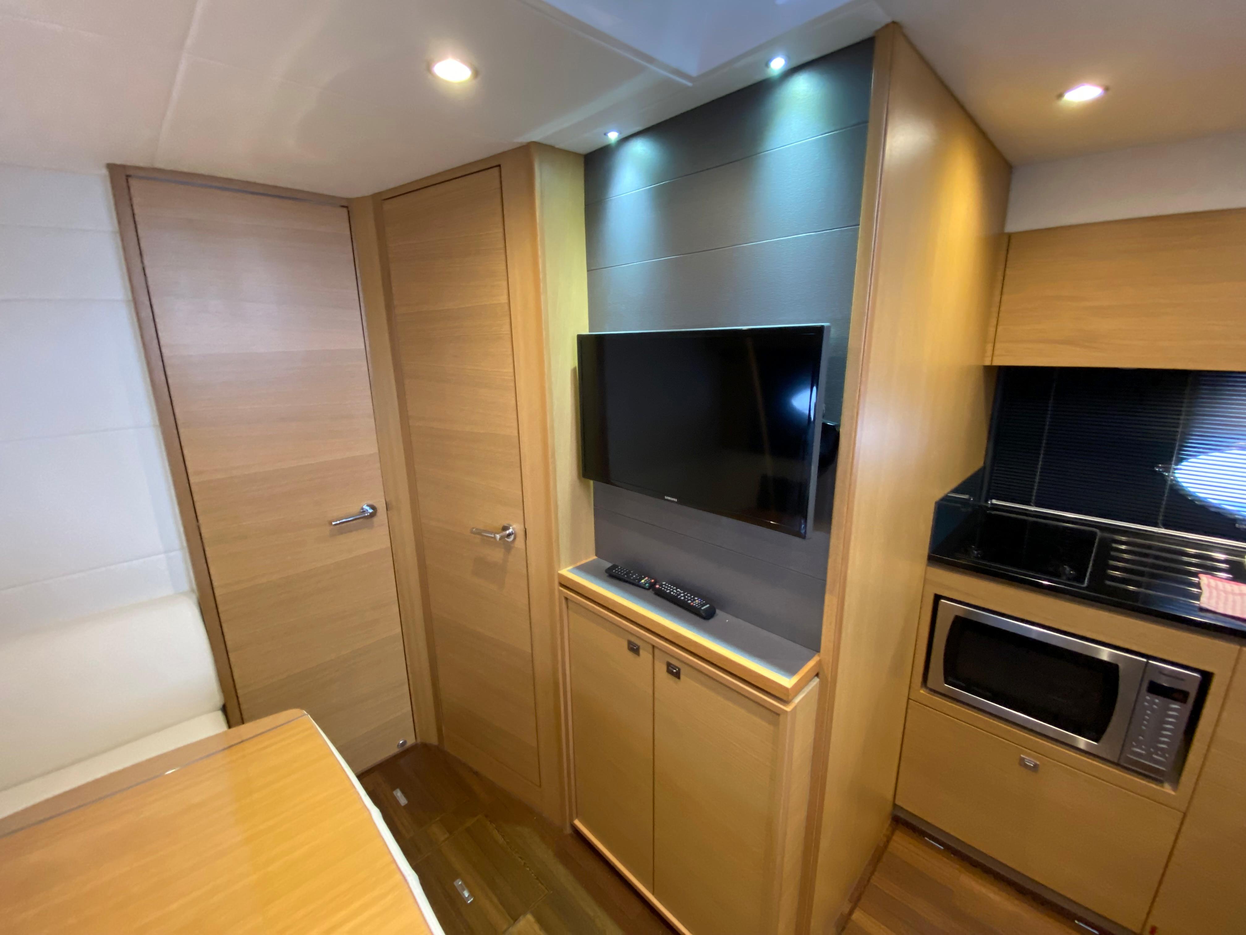 2014 Princess V39 Cruiser for sale - YachtWorld