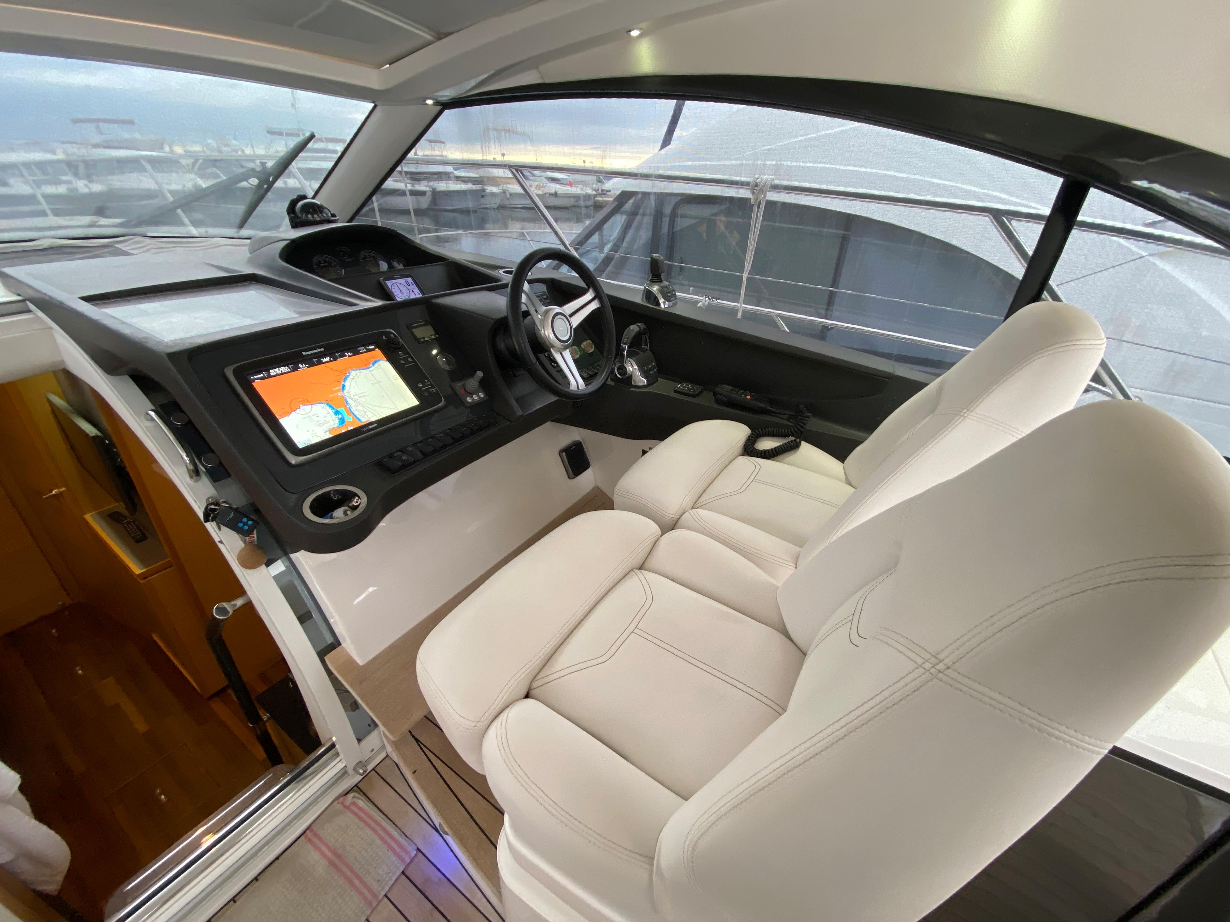 2014 Princess V39 Cruiser for sale - YachtWorld
