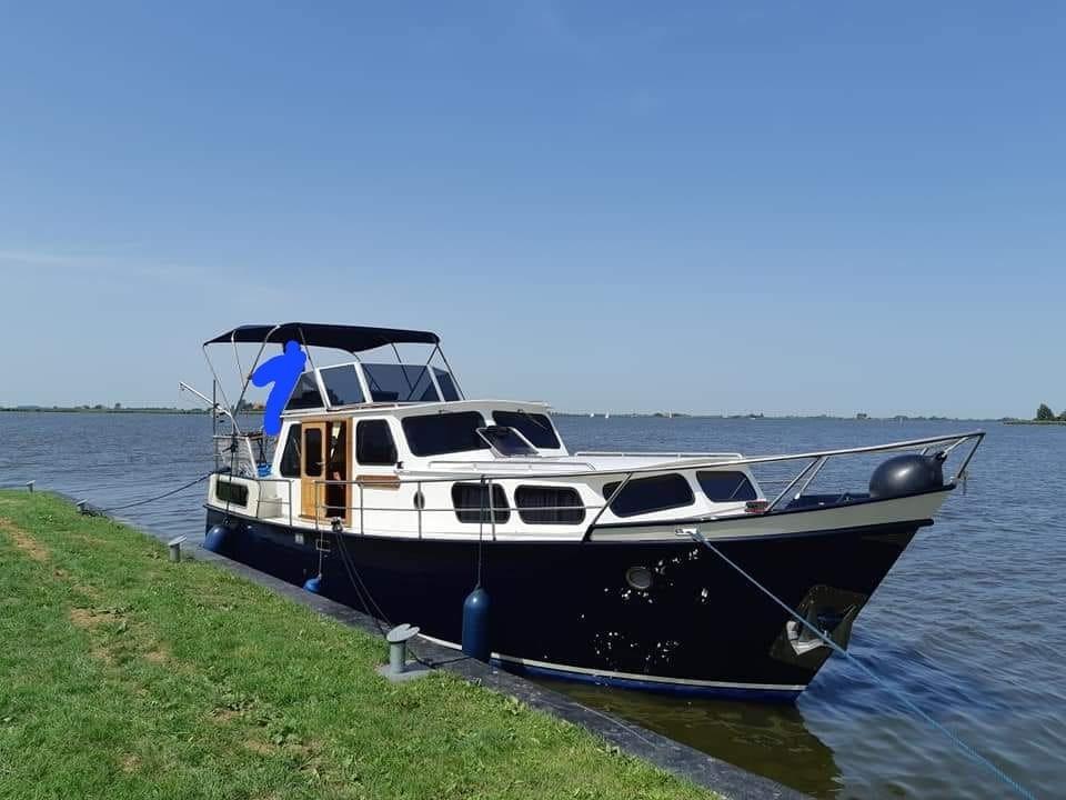 Used 1985 De Boer Kruiser 10.50 AK | Youboat