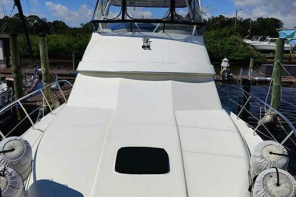 2001 Silverton 42 Convertible Motor Yachts for sale - YachtWorld