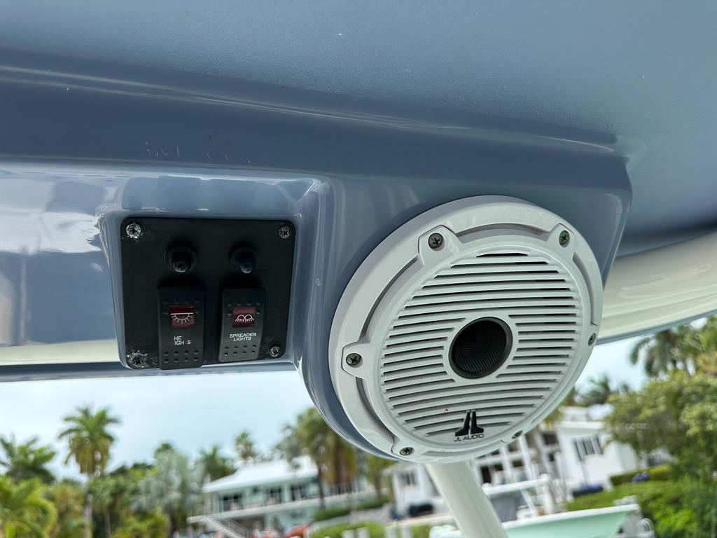 2022 World Cat 230 SD Power Catamaran for sale - YachtWorld