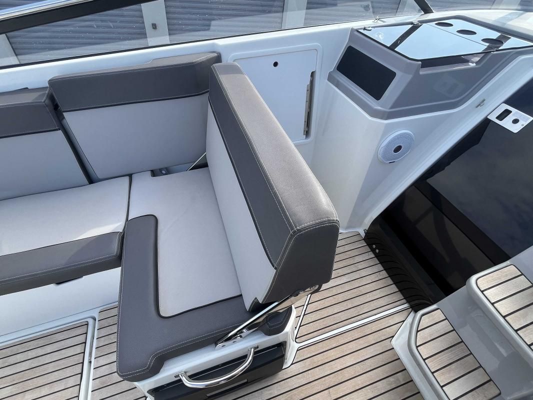 Jeanneau CAP CAMARAT 7.5 DC-2 | 2021 | 24ft - 83 - Var | Boatshop24