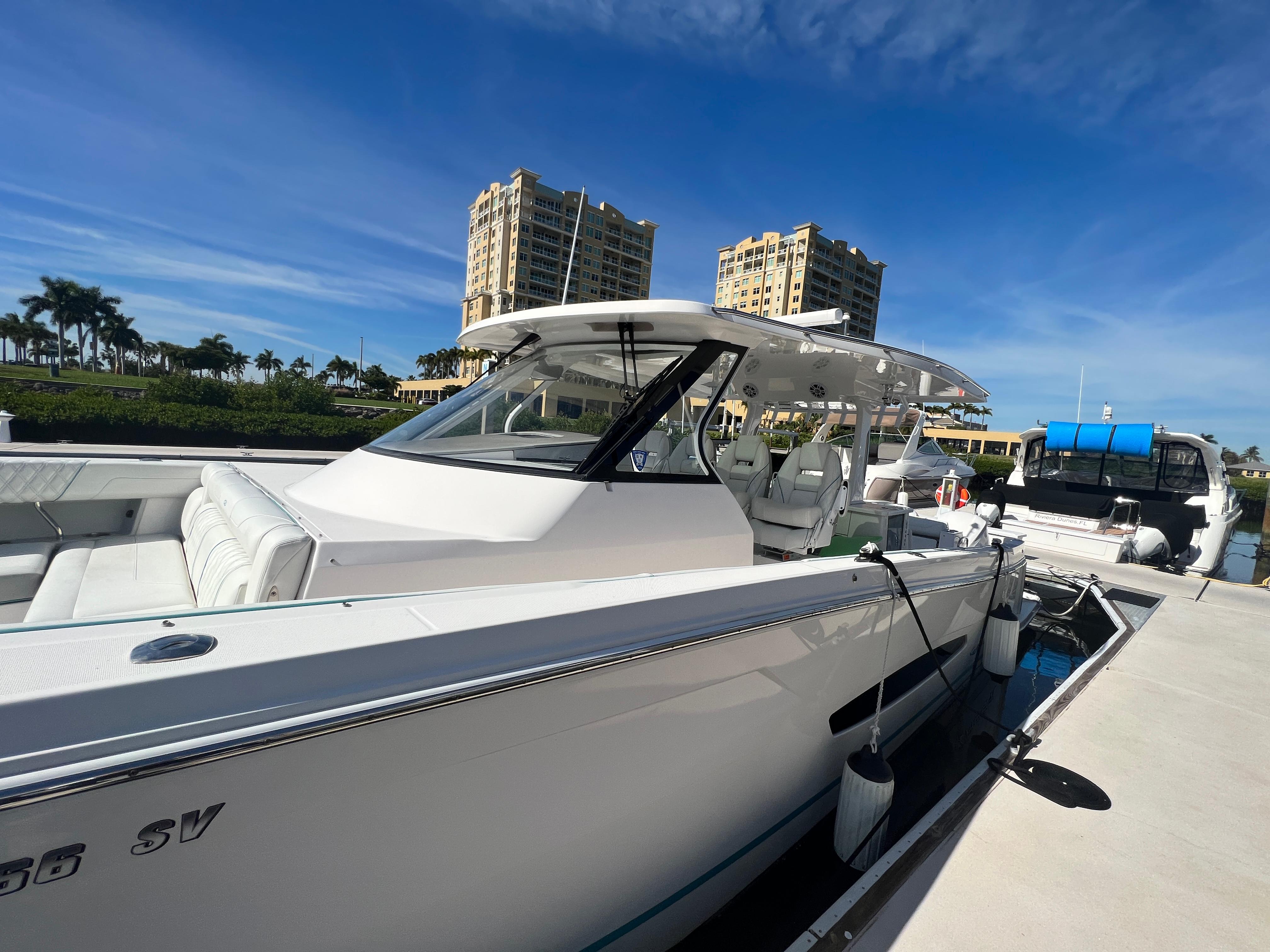 2021 Regal 38 SAV Cuddy Cabin for sale - YachtWorld