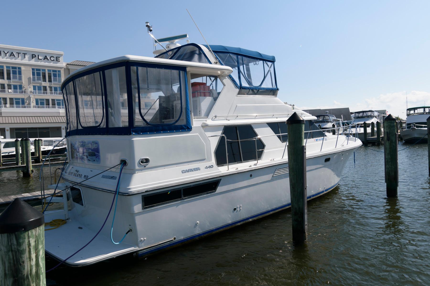 1994 Carver 440 Aft Cabin Motor Yacht Motor Yachts for sale - YachtWorld