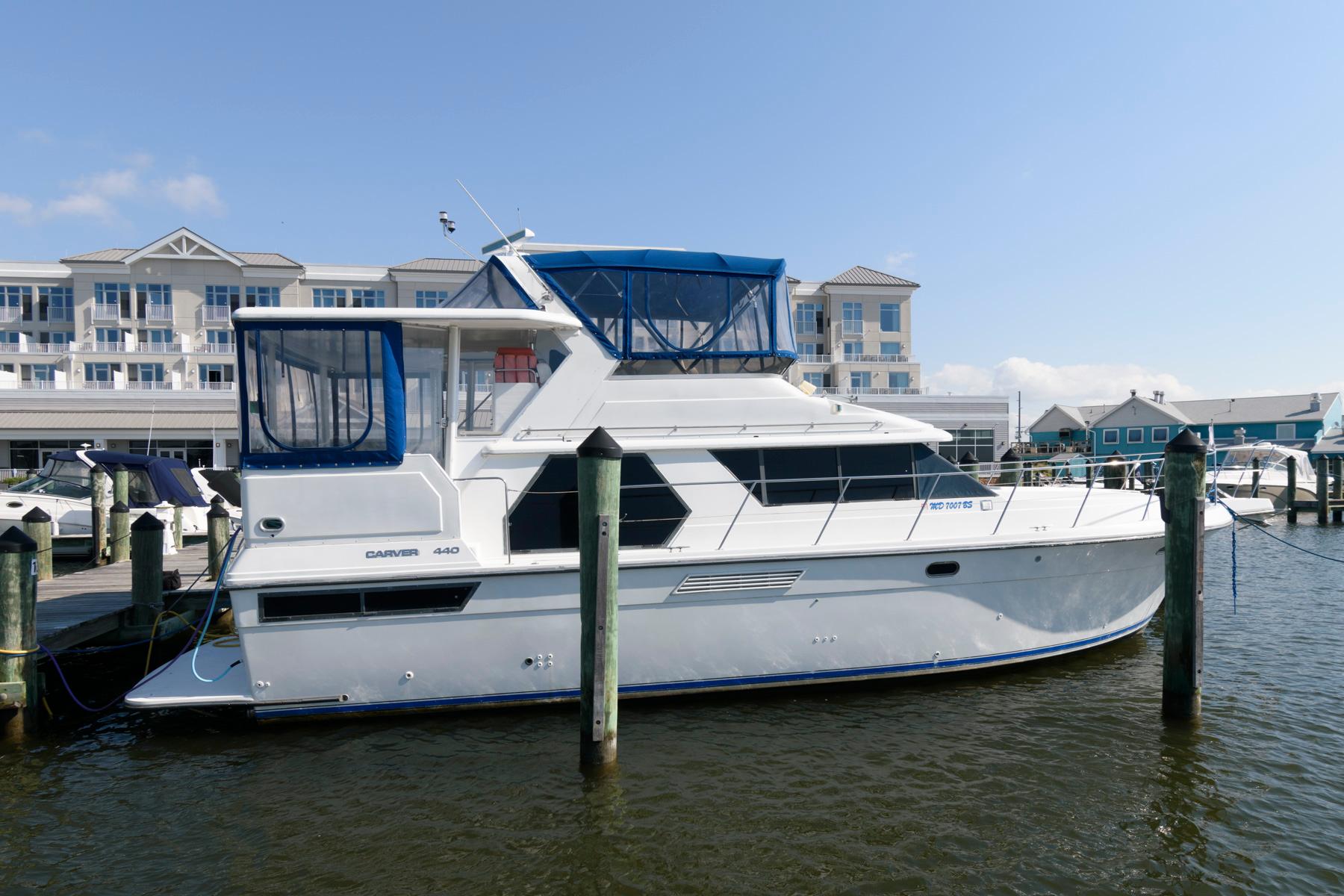 1994 Carver 440 Aft Cabin Motor Yacht Motor Yachts for sale - YachtWorld