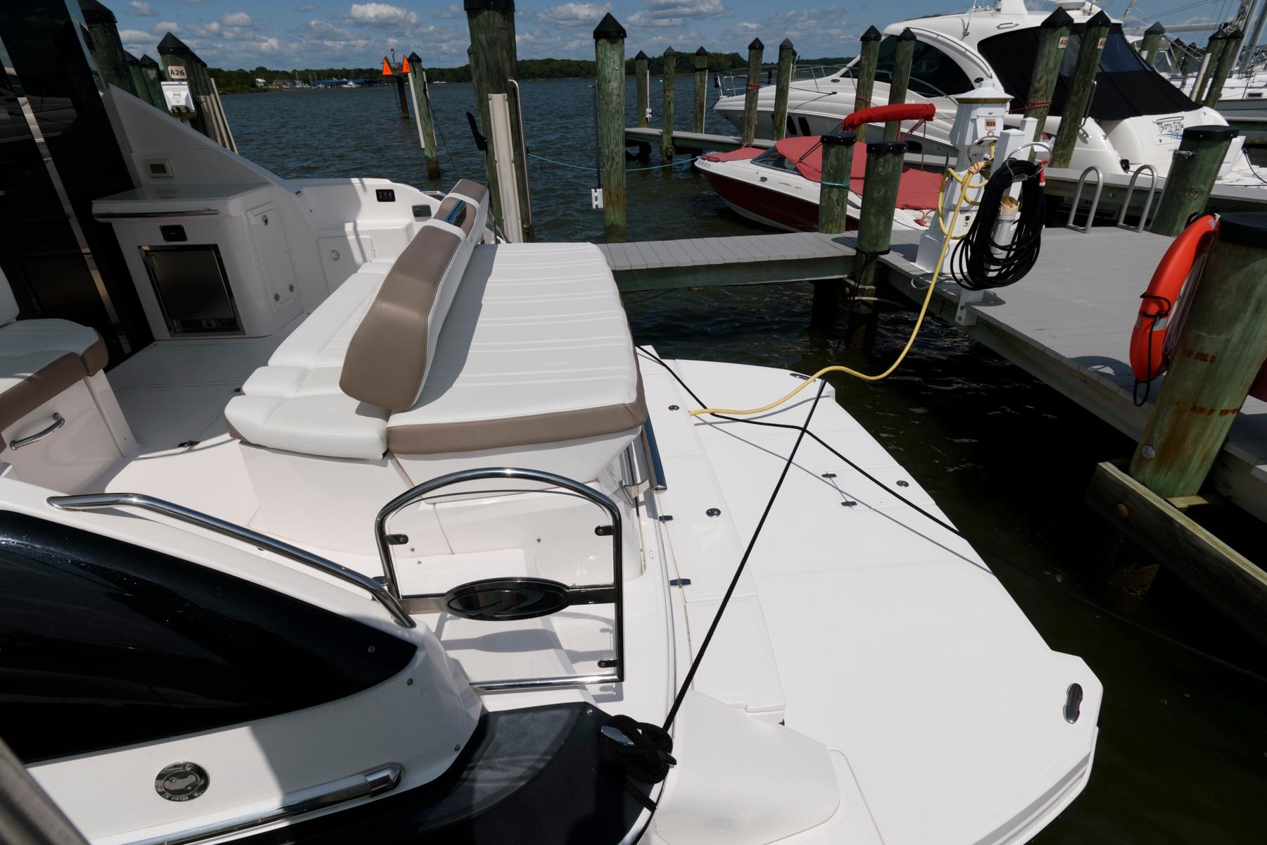 2017 Regal 46 Sport Coupe Cruiser for sale - YachtWorld