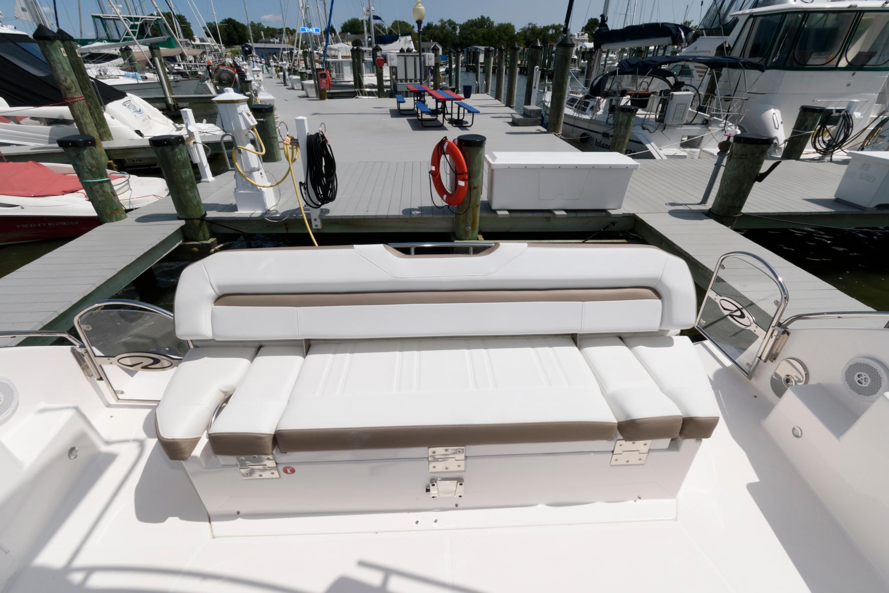 2017 Regal 46 Sport Coupe Cruiser for sale - YachtWorld