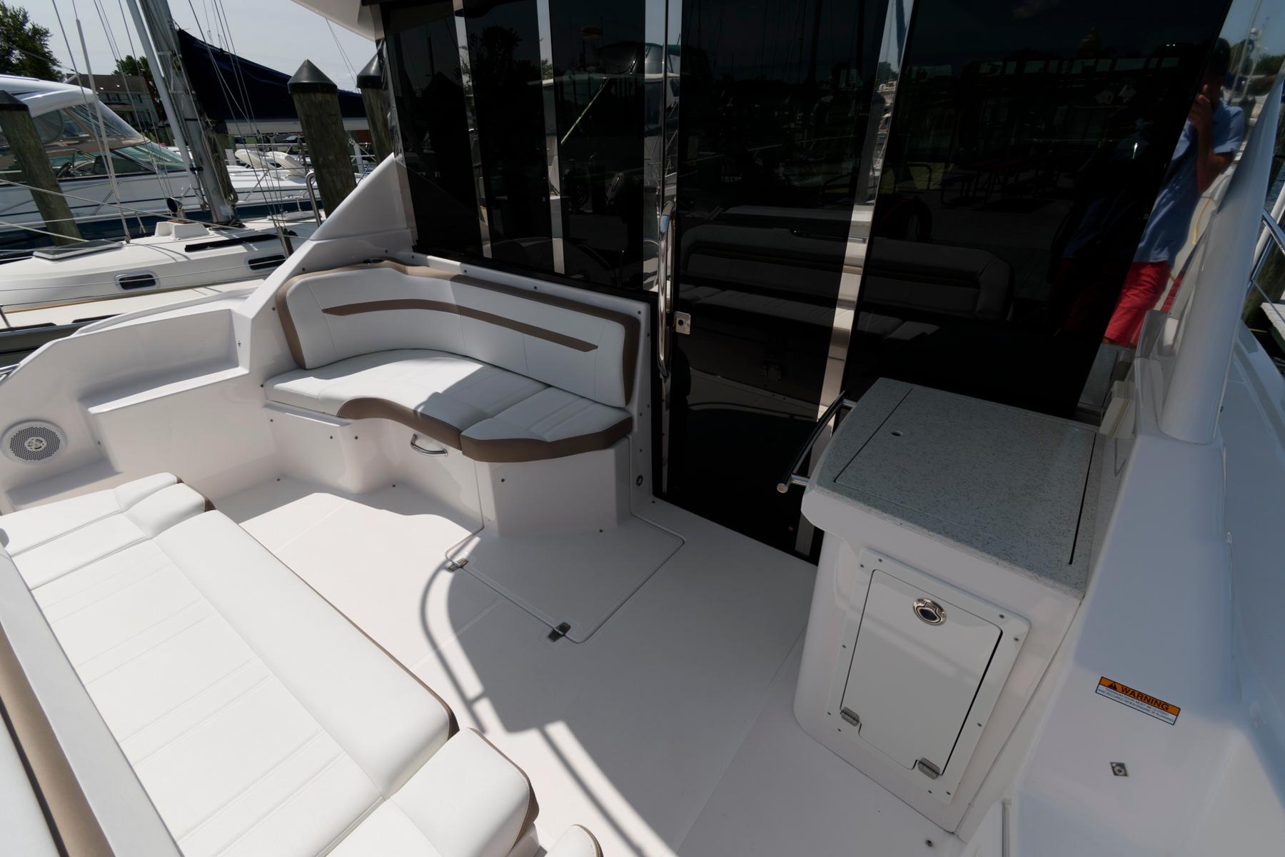 2017 Regal 46 Sport Coupe Cruiser for sale - YachtWorld