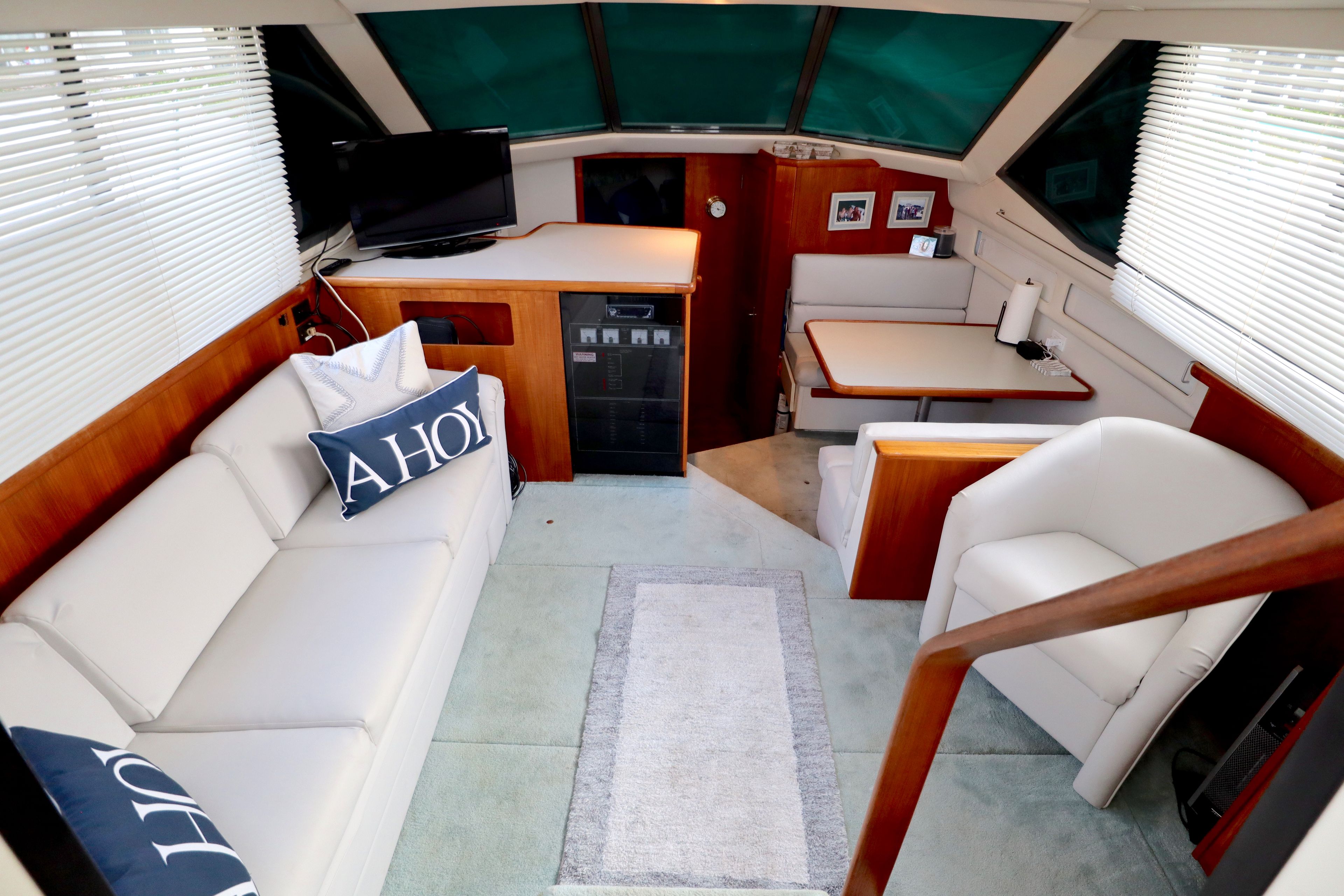 1994 Carver 350 Mariner - Weber Yachts