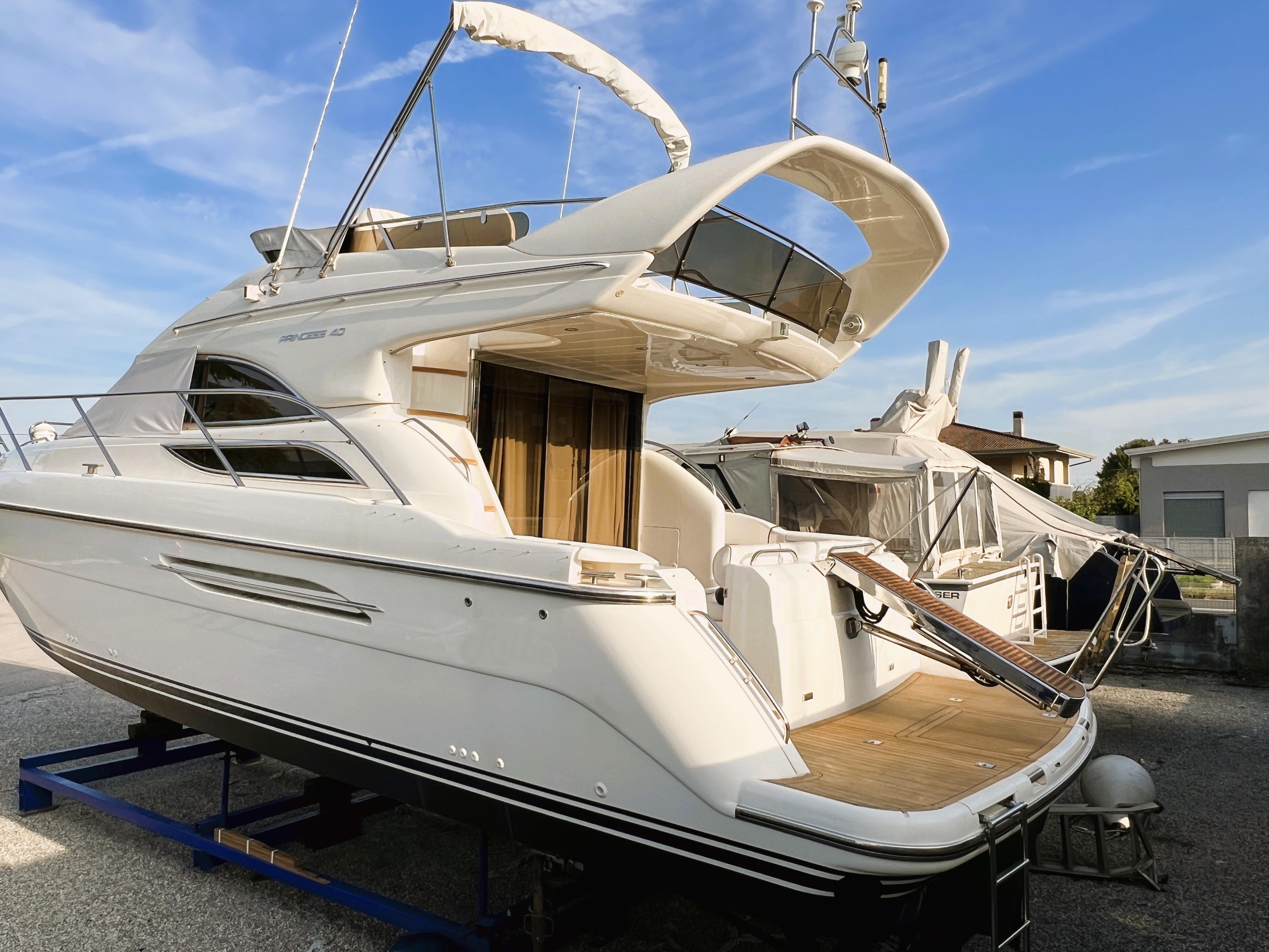 2001 Princess 40 Fly Flybridge for sale - YachtWorld